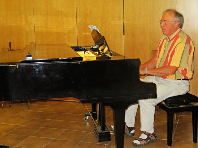 Seniorenfrühstück mit Vortrag von Prof. Dr. med. Michael Jansky: Gesund ...