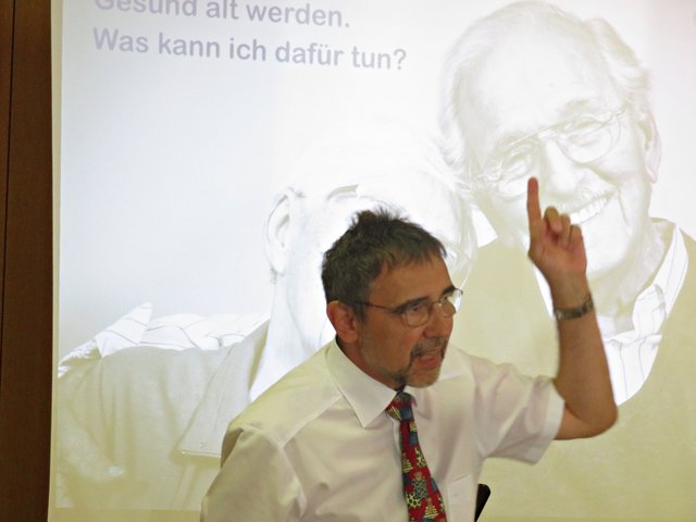 Seniorenfrühstück mit Vortrag von Prof. Dr. med. Michael Jansky: Gesund ...