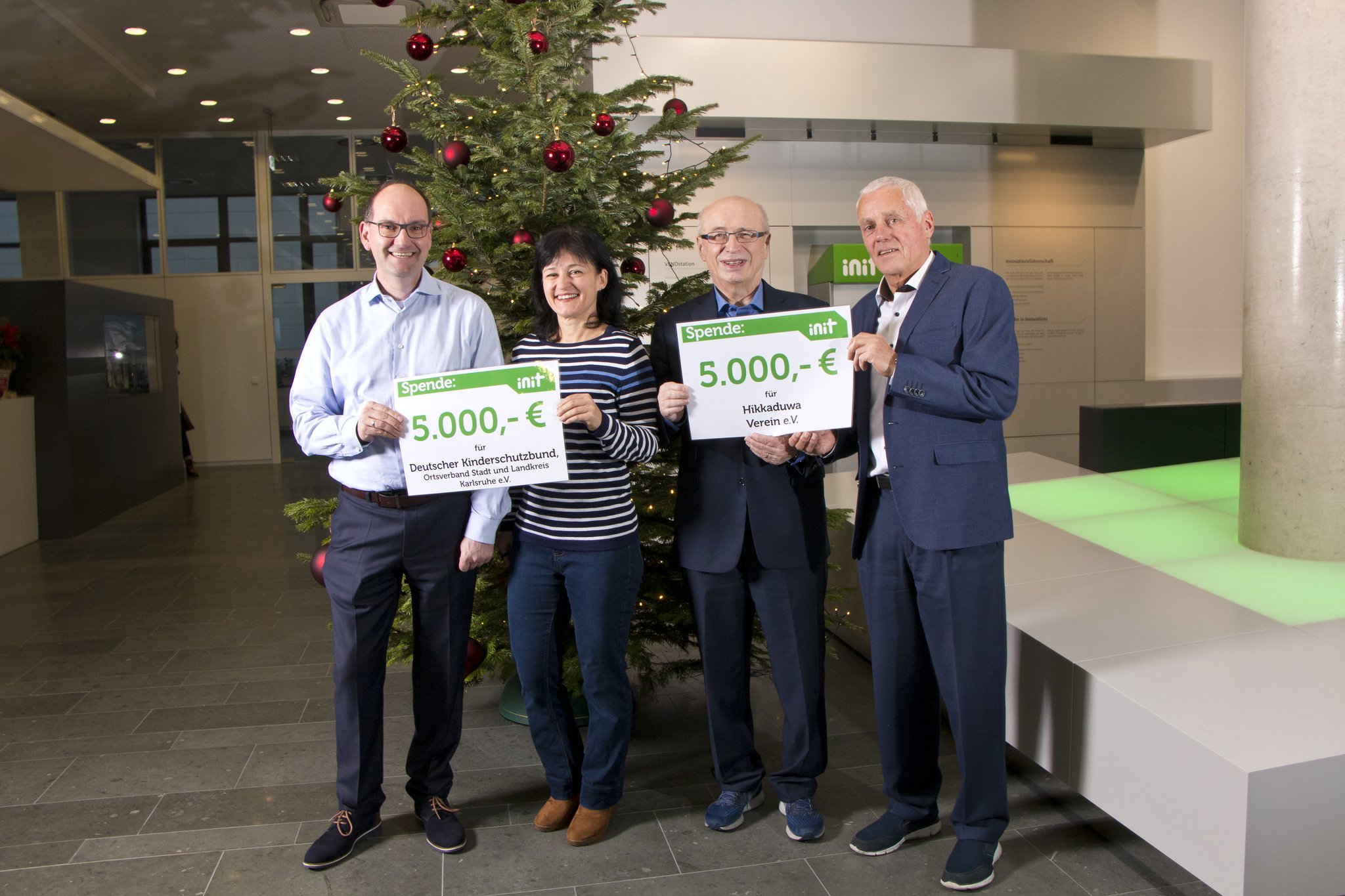 Weihnachtsspende: INIT unterstützt den Kinderschutzbund Karlsruhe und ...