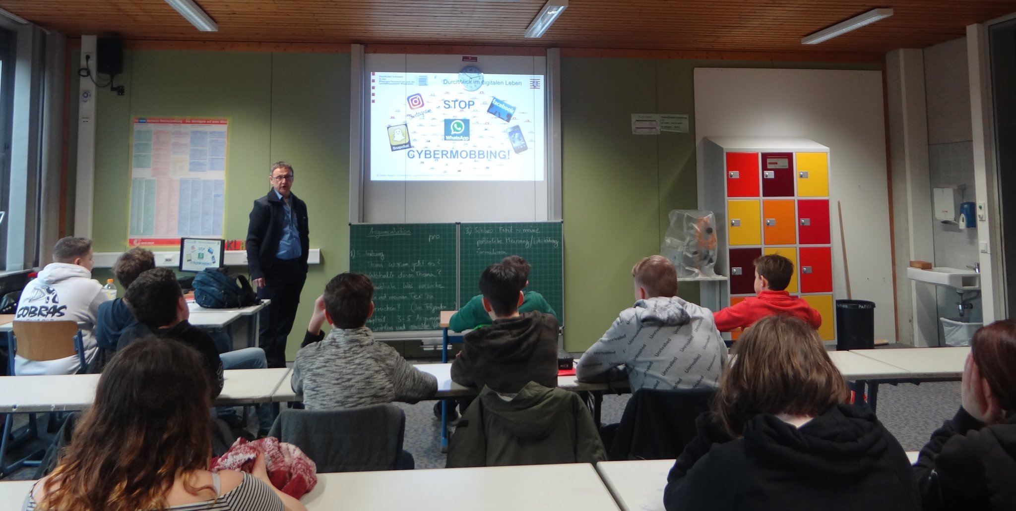 Workshop der Polizei Dahn in der Wasgauschule: Sicher im Internet ...