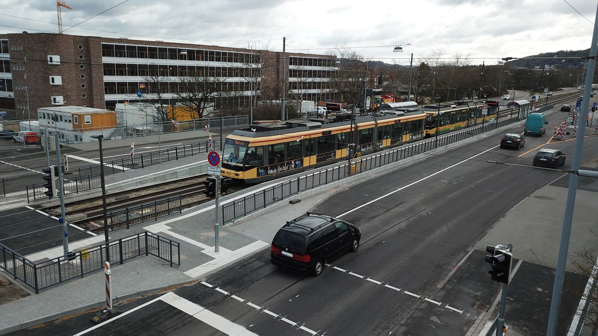kvv - Ab Juni halten hier auch die Stadtbahnlinien S4 und S5 ...