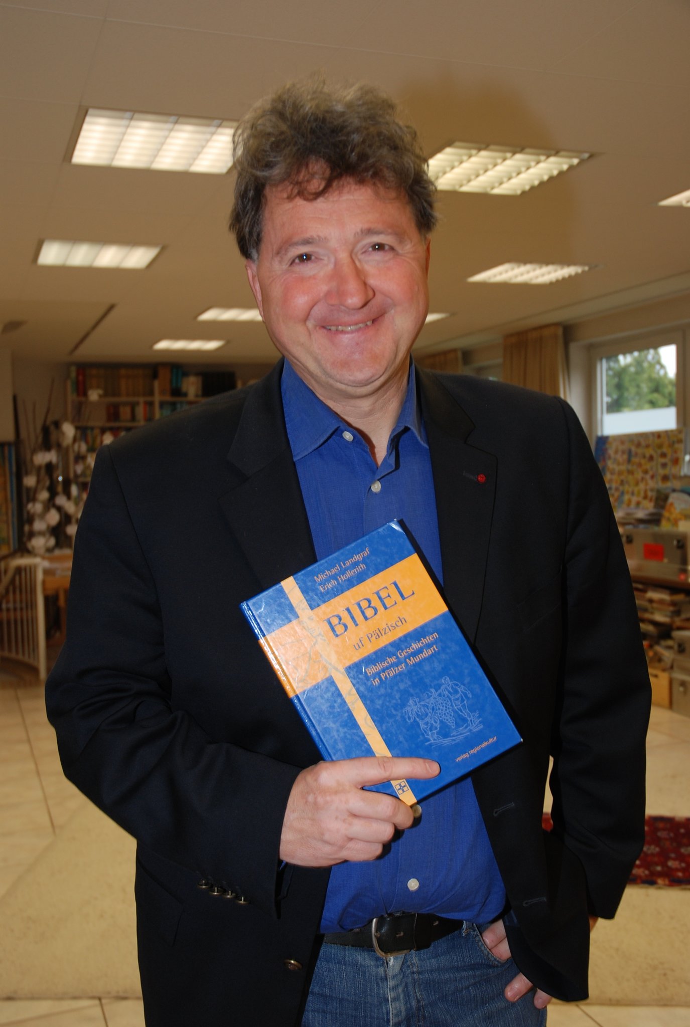 Interview der Woche: Theologe, Moderator, Performer, Schriftsteller und ...