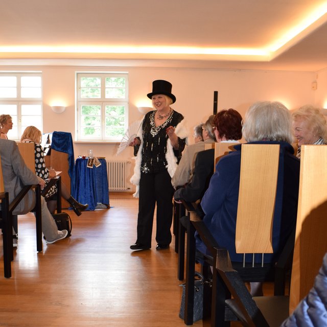 Witzige, freche und frivole Lieder aus der Zeit der Tanzpaläste ...