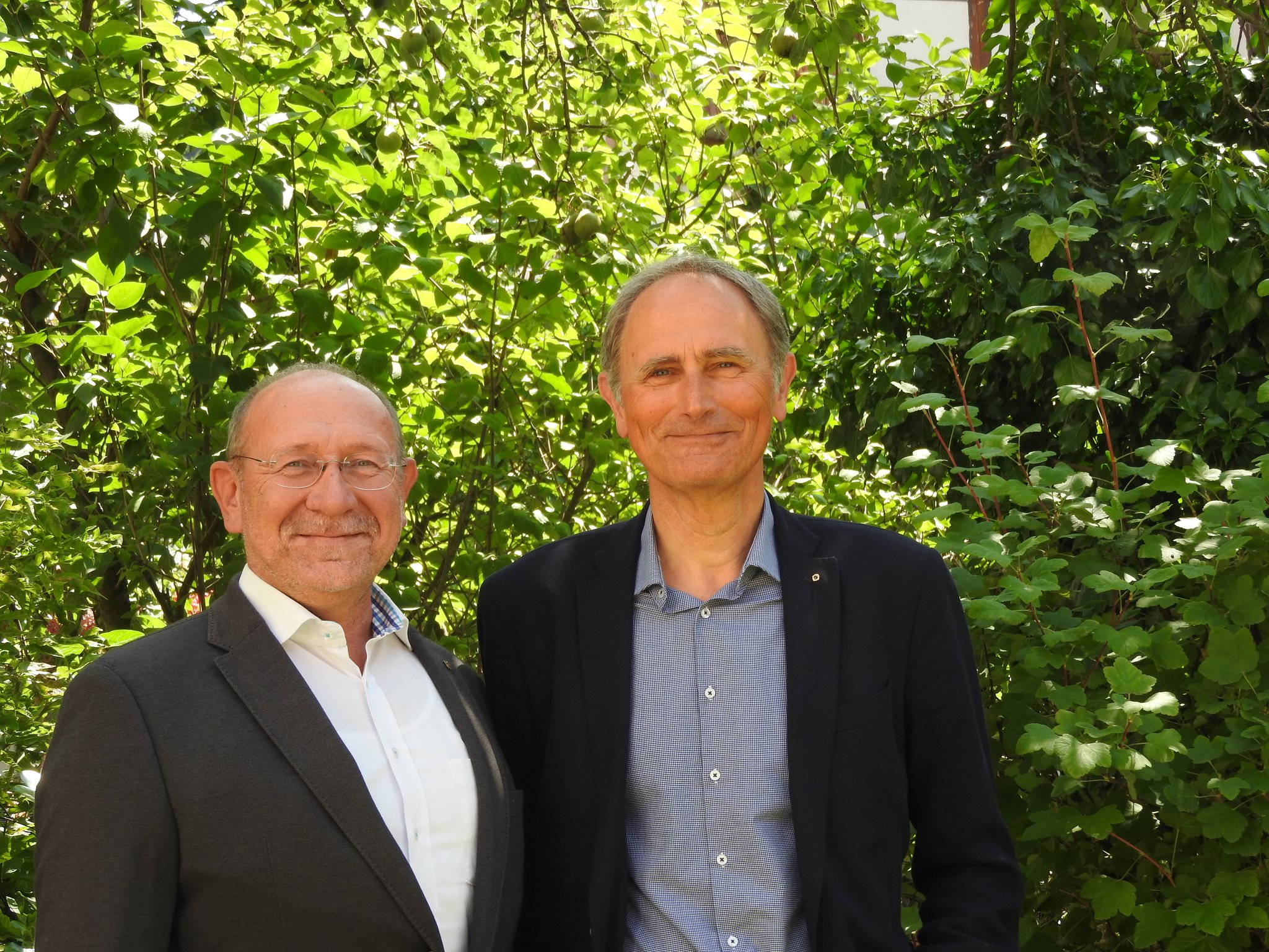 Wechsel an der Spitze des Lions-Club Edenkoben Schloss Villa ...