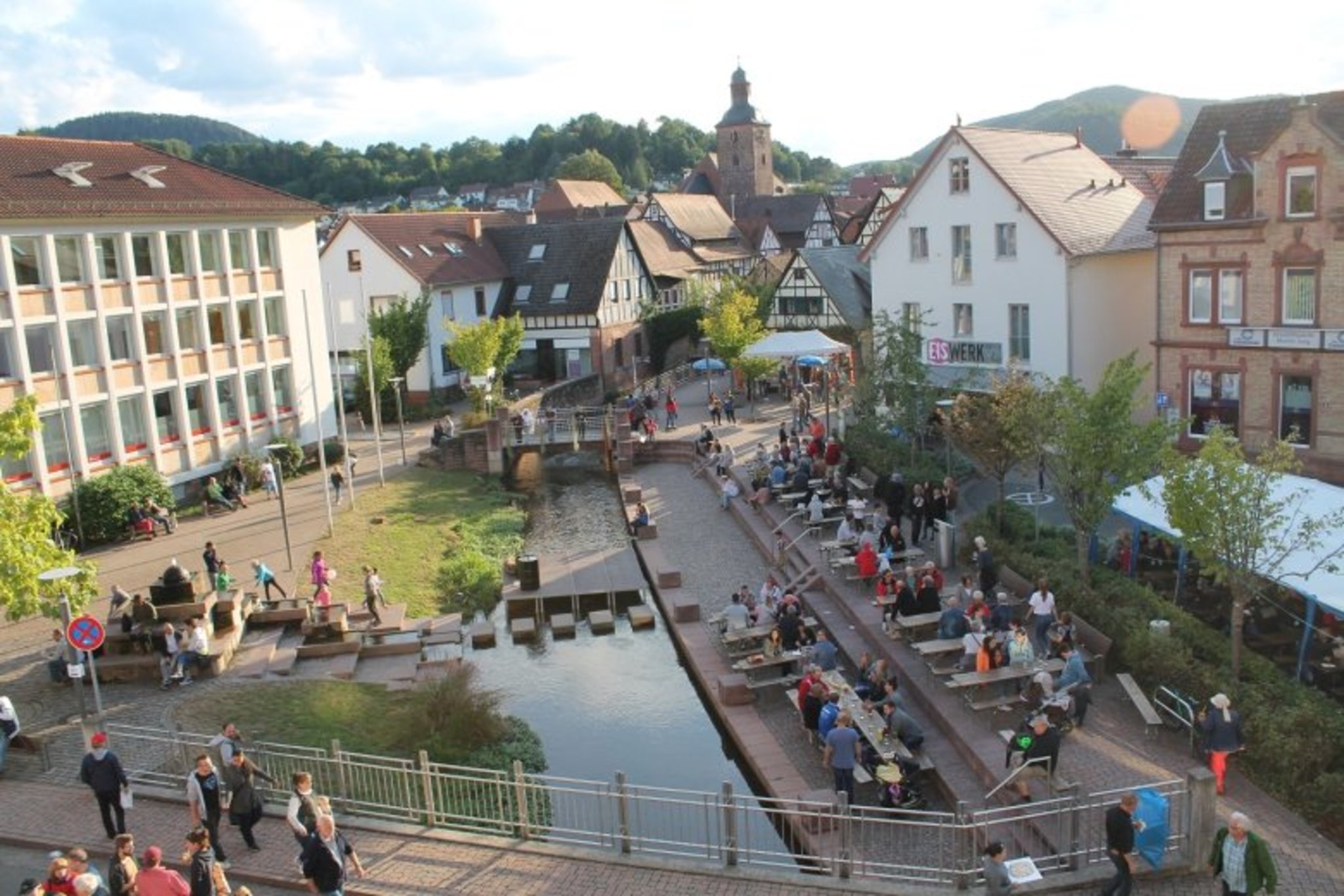 Verbandsgemeinde Annweiler am Trifels feiert Sommerfest: Großes ...