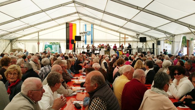 Herzlich Willkommen!: Das Programm der 40. Mutterstadter Zeltkerwe ...