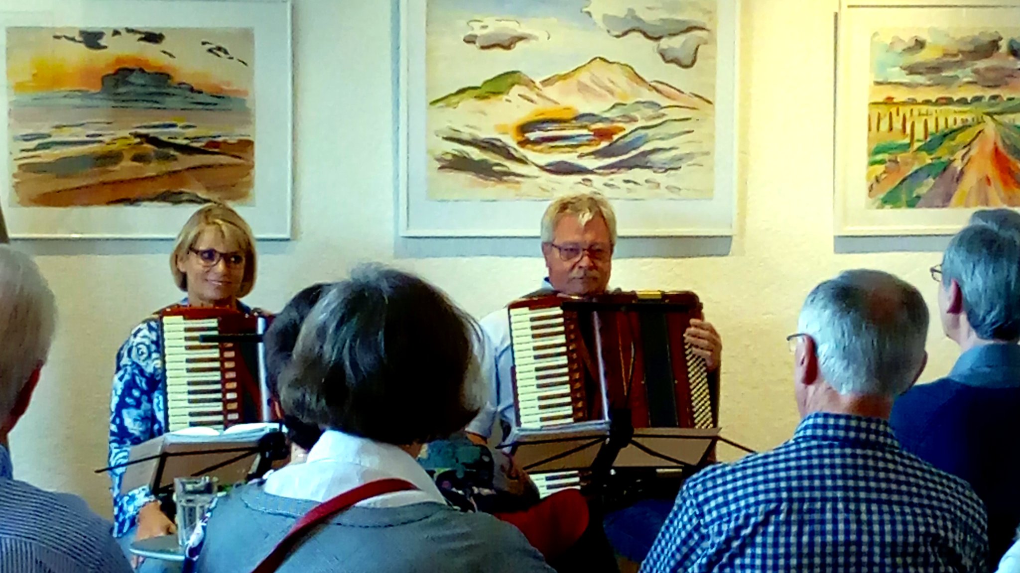 Akkordeon-Duo "Tasta(R)tUr": Akkordeon-Duo "Tasta(R)tUr" im ...