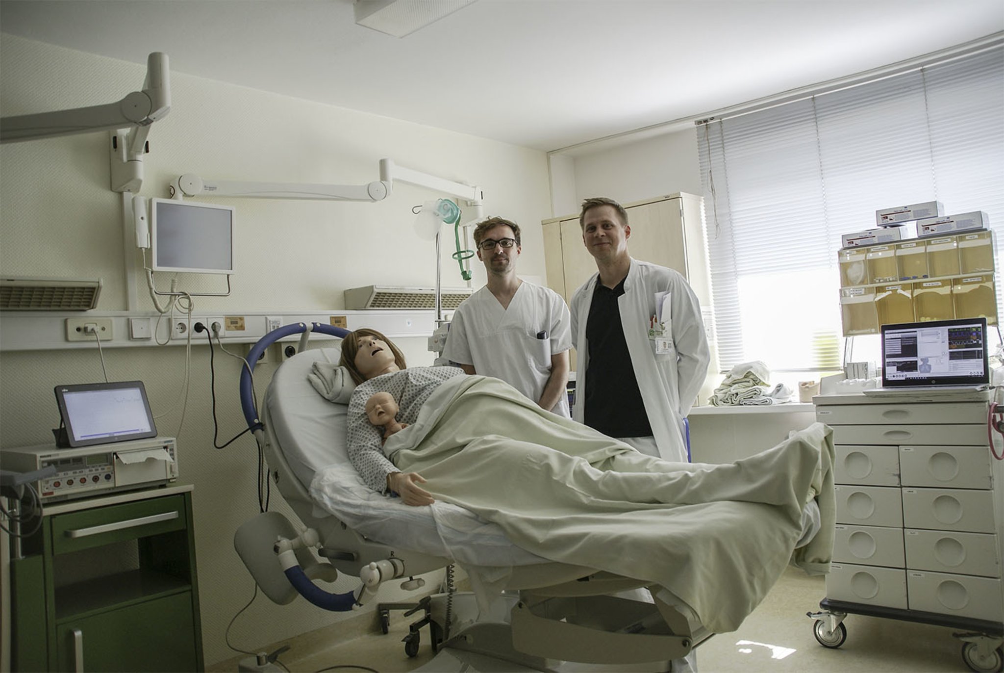 Interdisziplinäre Teams trainieren Kommunikation und Interaktion im Notfall: Ernstfall ...