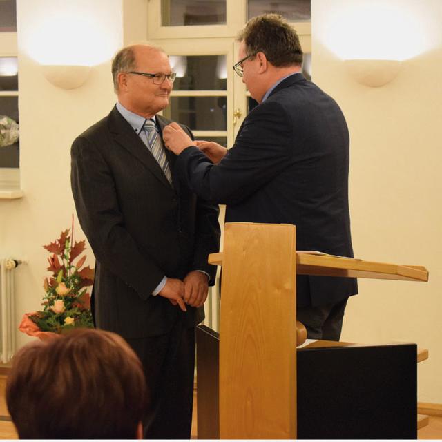 Ehrennadel des Landes Rheinland-Pfalz: Ehrung für Gerold Magin ...