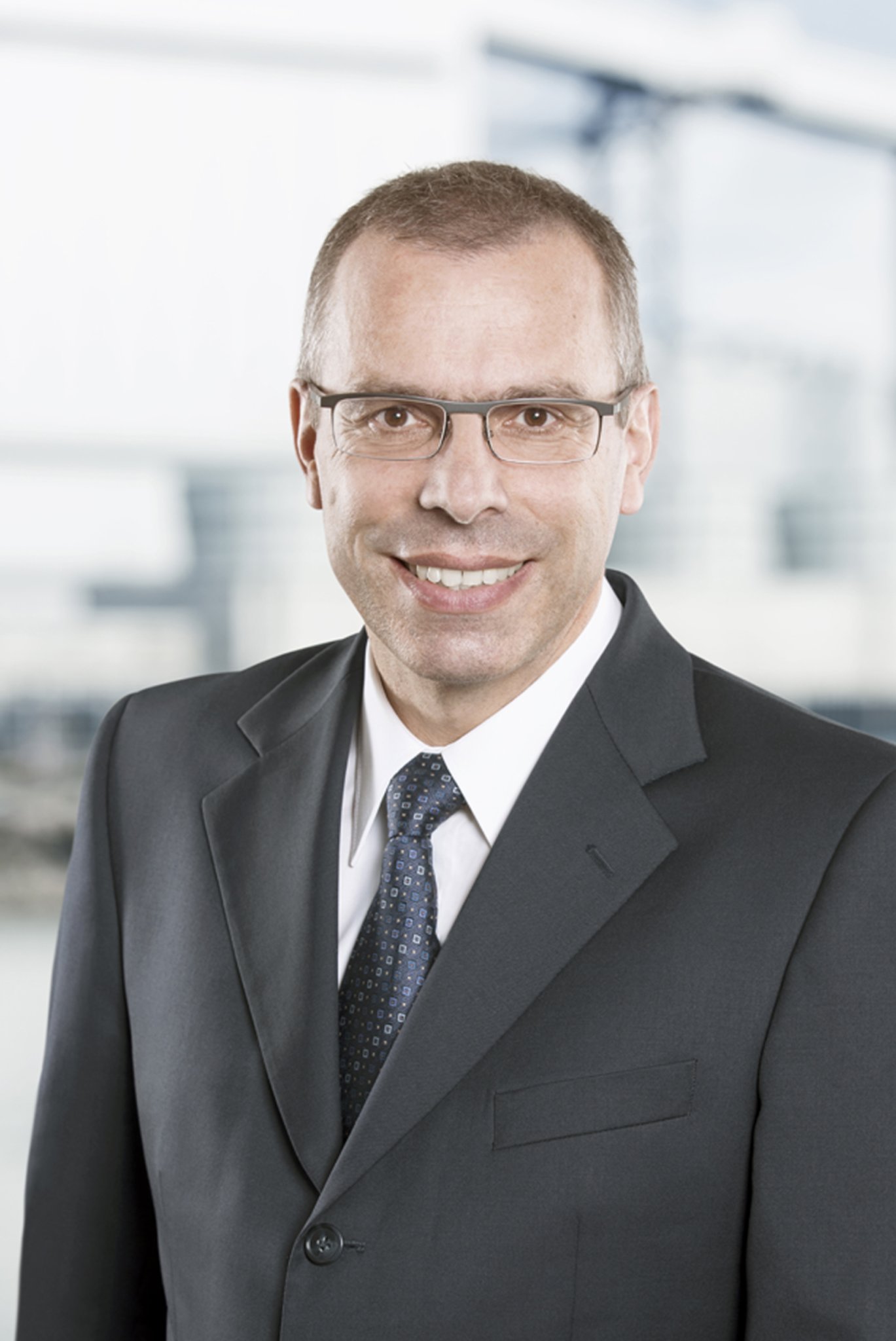 Grosskraftwerk Mannheim: Holger Becker als kaufmännischer Vorstand im ...