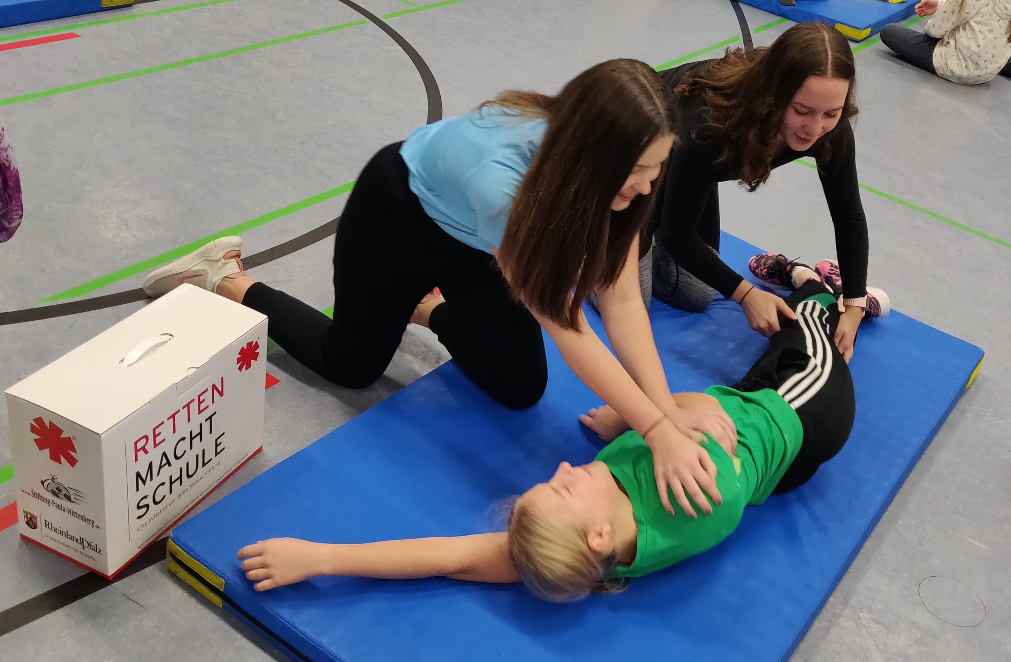 Schulsanitätsdienst schult Siebtklässler des Wilhelm-Erb-Gymnasiums ...