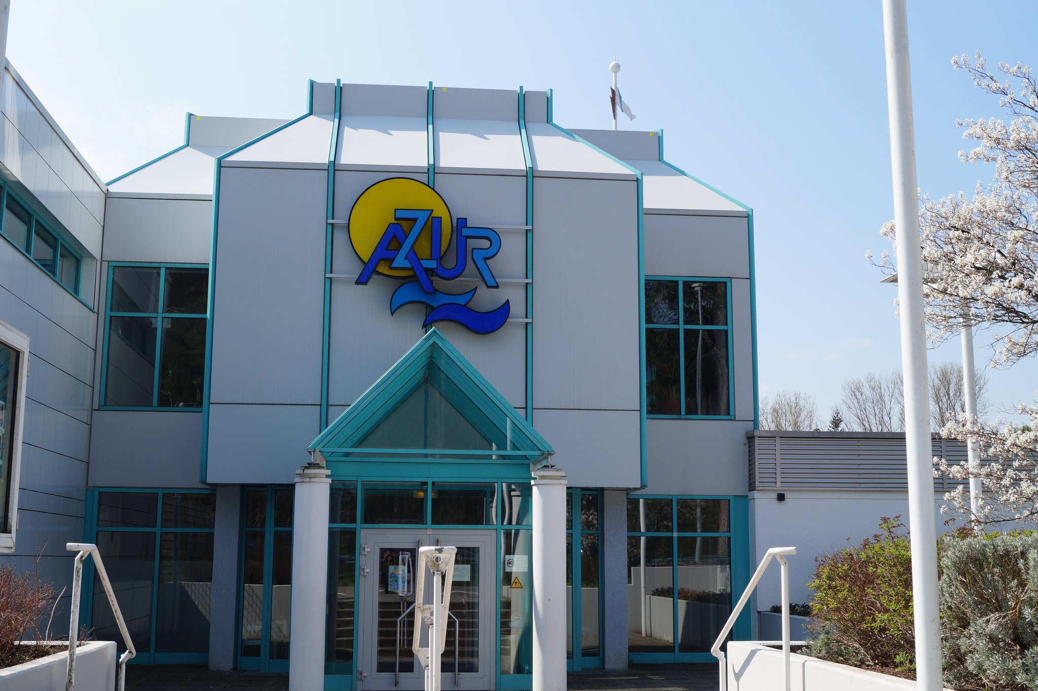 Freibadbereich im „Azur“ öffnet wieder: Hallenbad und Saunabereich ...