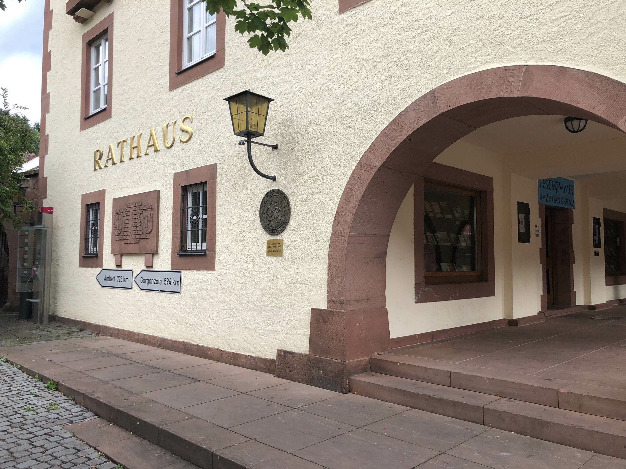 Stadtbürgermeister Benjamin Seyfried informiert Bürgerinnen und Bürger ...