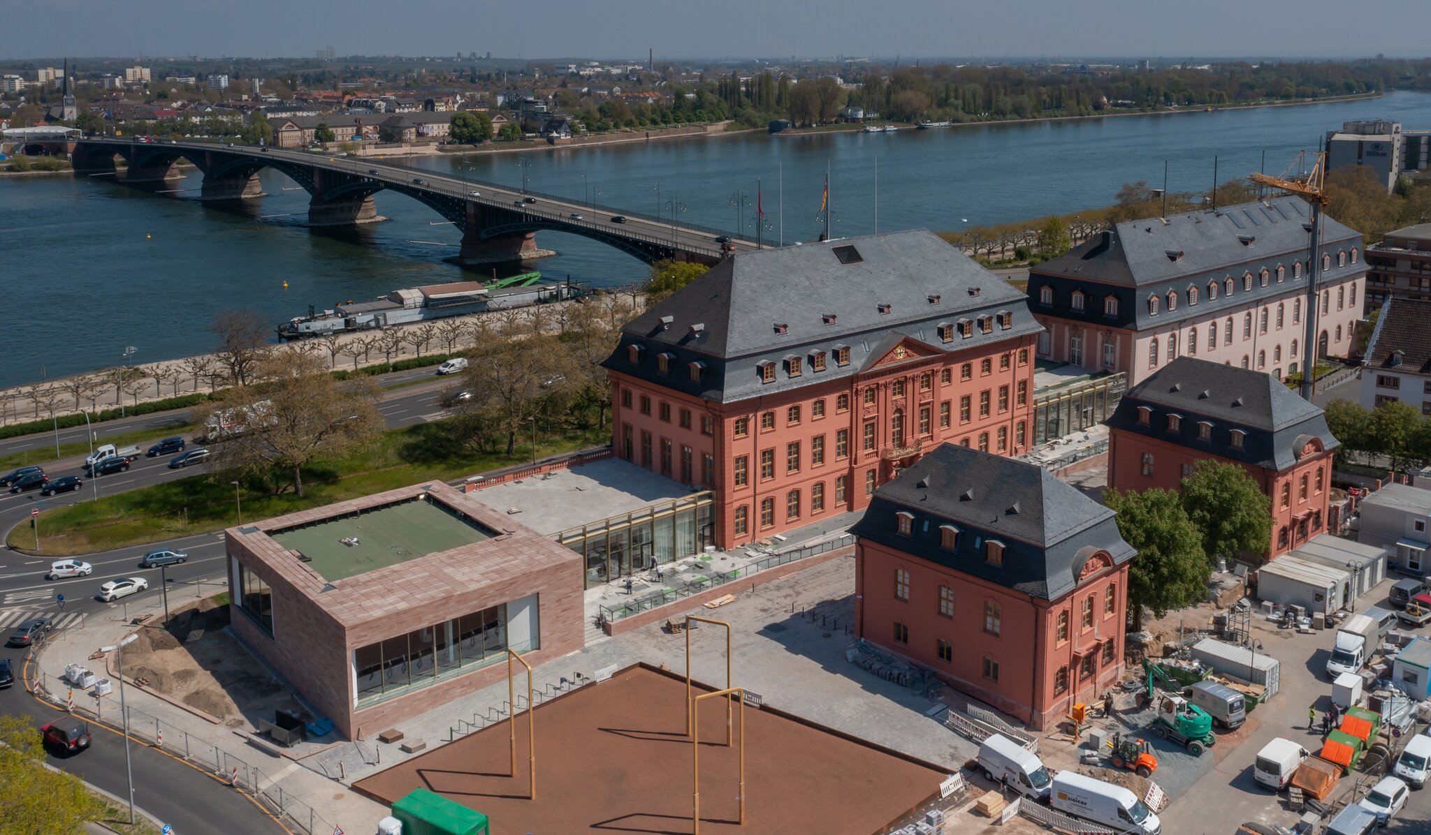 Ausschussvorsitz und Staatssekretär: Neustadt in Mainz gut aufgestellt ...