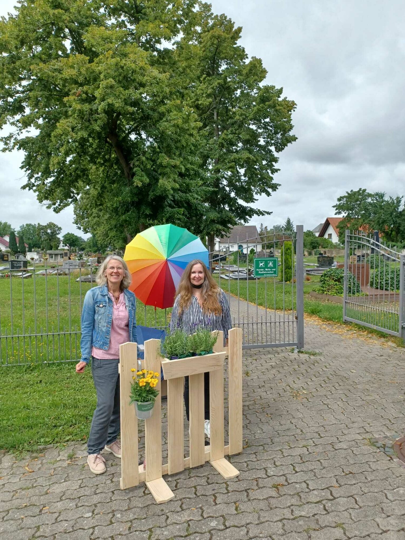 Beate Gebhard-Diehl und Vera Götz laden ein: Plausch am Gartenzaun ...