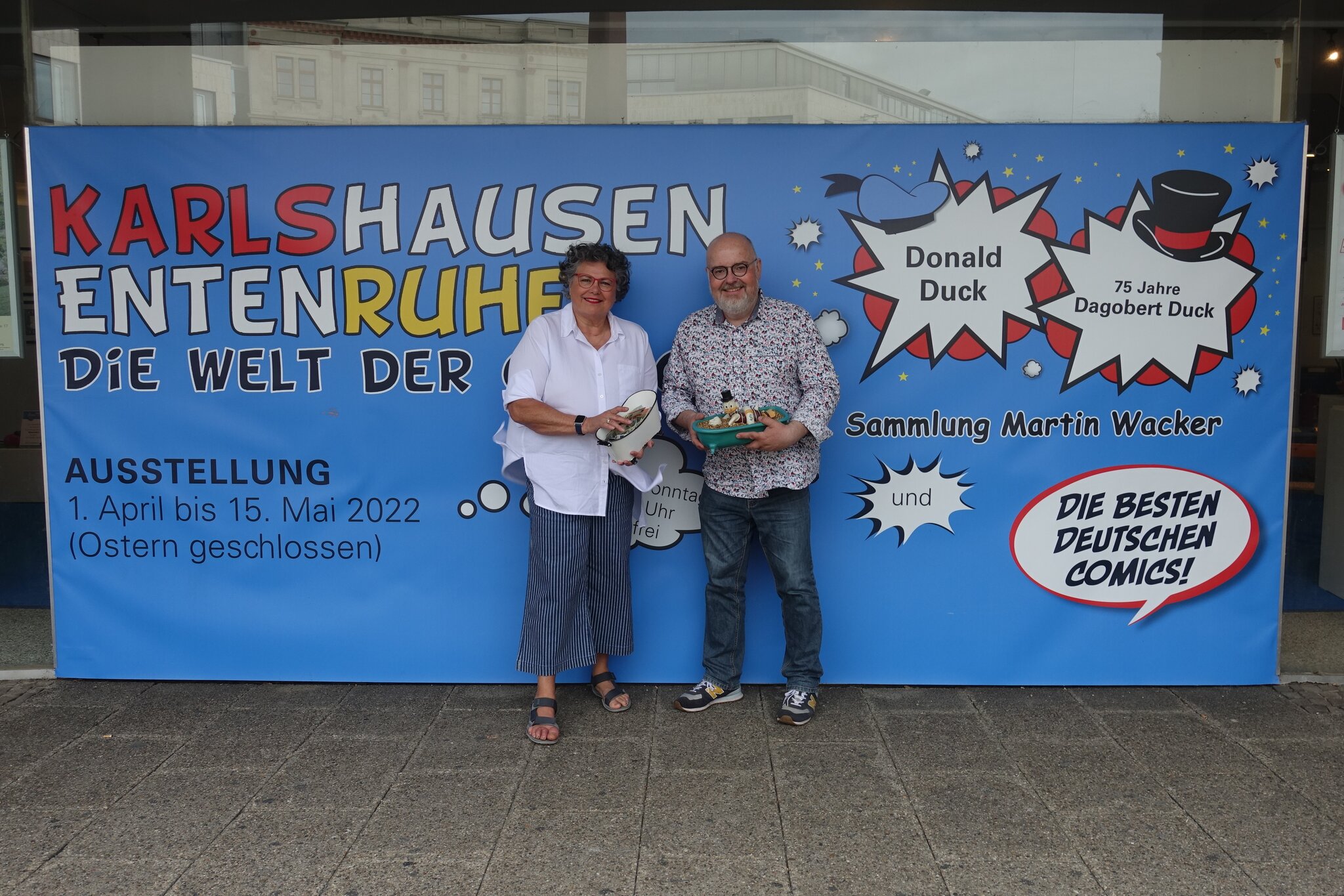"Taler" gegen Kinderarmut: Donald Duck-Spende an Hanne-Landgraf ...