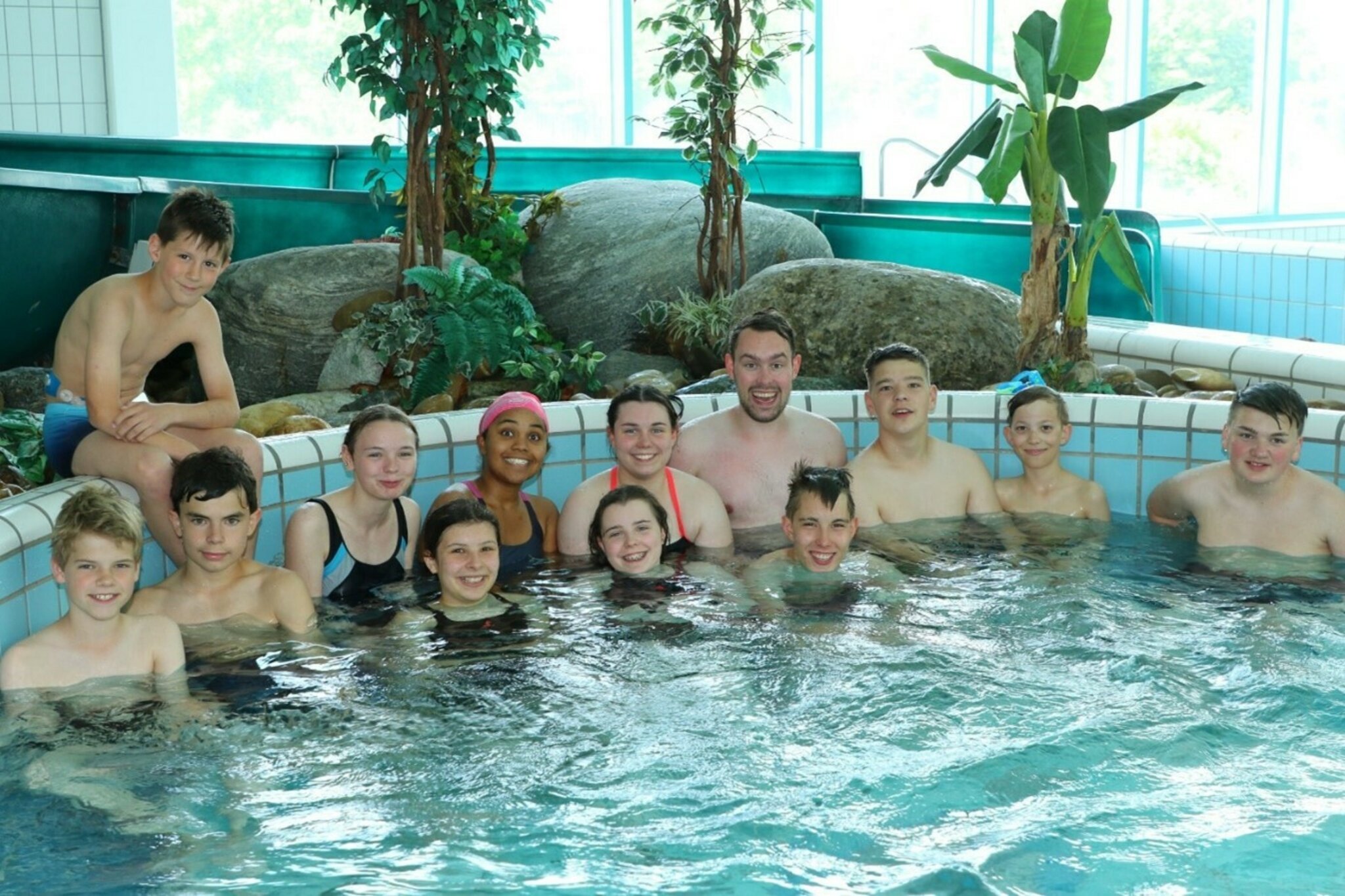 DLRG Ramstein-Miesenbach: 16 Medaillen beim „AZUR-CUP“ geholt - Ramstein-Miesenbach