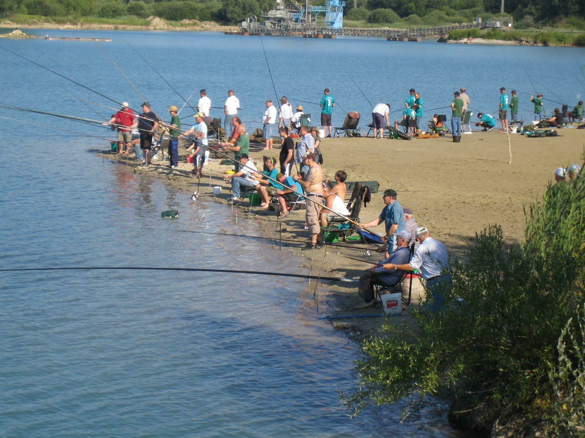 Fischerfest in Hagenbach: Hegefischen der Vereine - Hagenbach