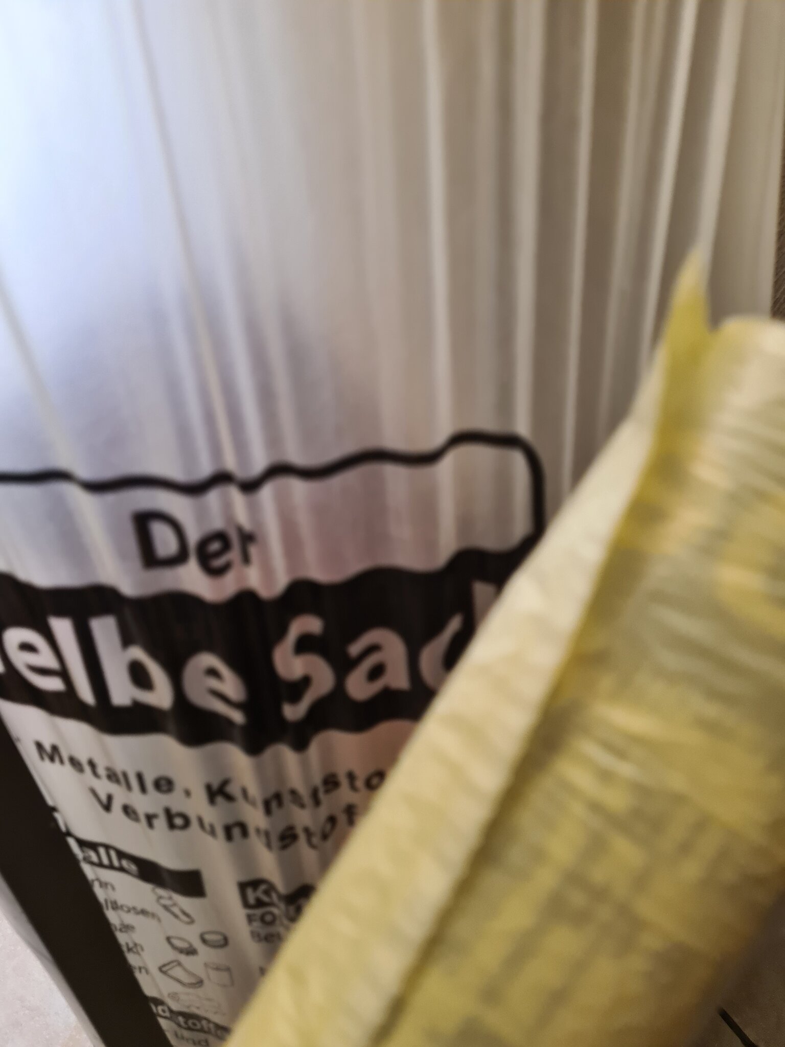 Gelbe Säcke: Nur noch eine Rolle pro Haushalt: Anzahl der Rollen wird ...