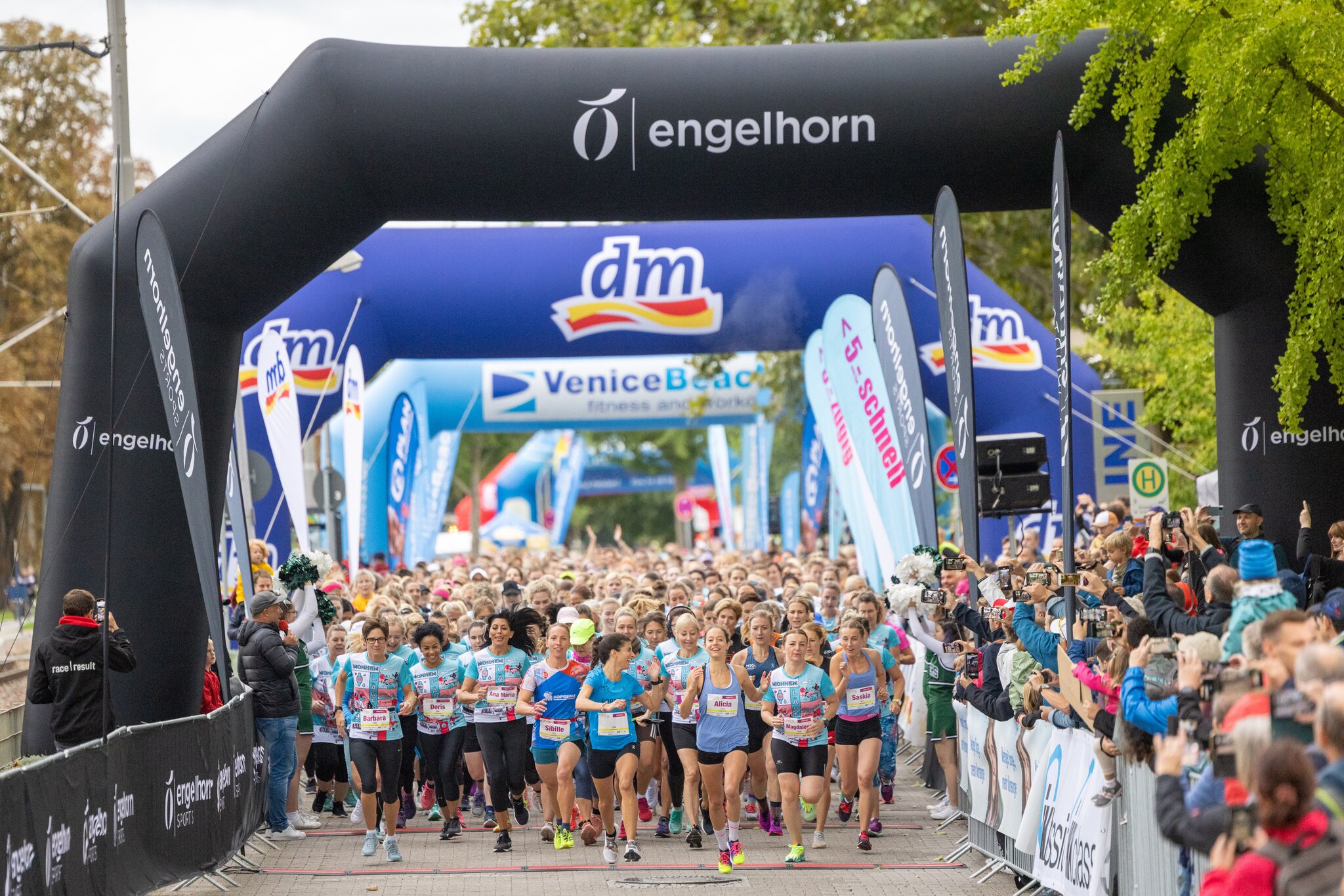 Ausgelassene Stimmung bei Lauf und After-Run-Party: engelhorn sports ...