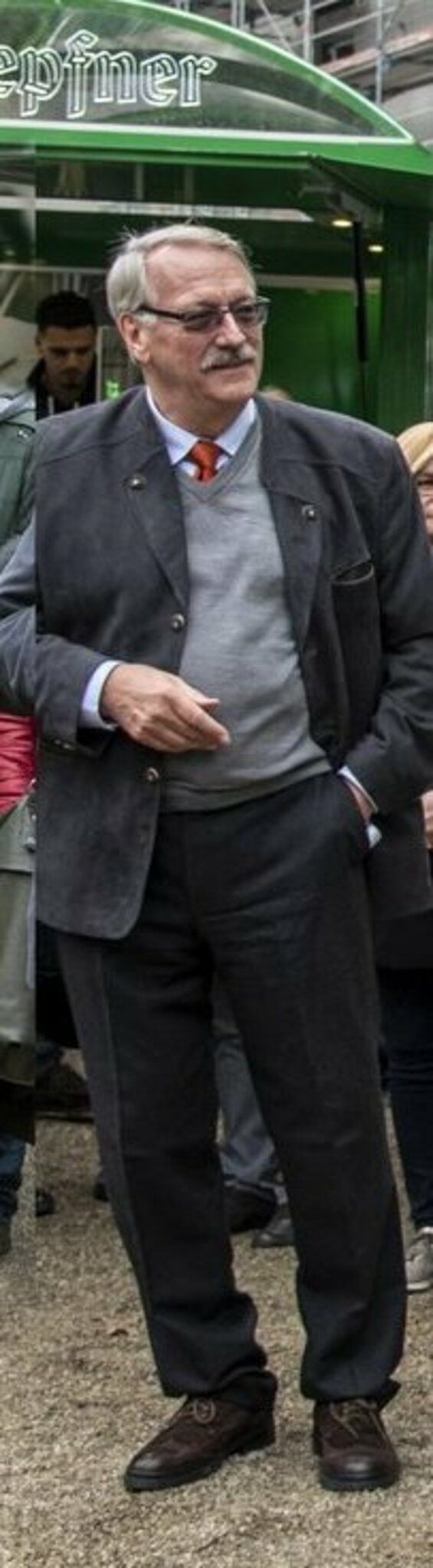 Bundesverdienstkreuz für Dr. Hoepfner: "Impulsgeber der ...