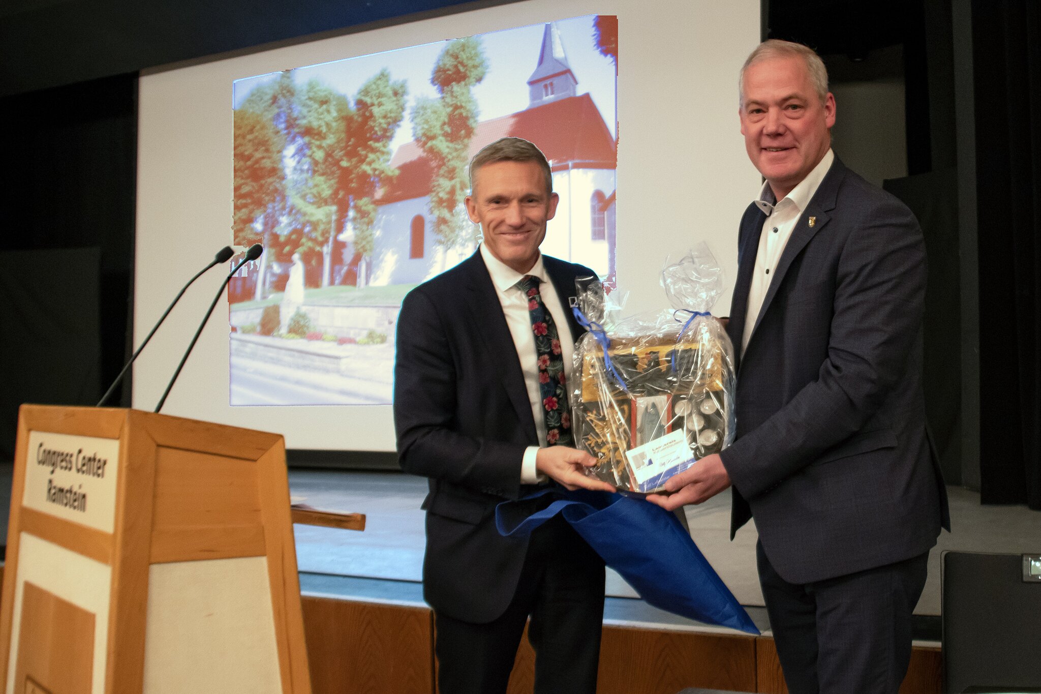 Mit Mut und Engagement in die Zukunft: 50 Jahre VG Ramstein-Miesenbach ...