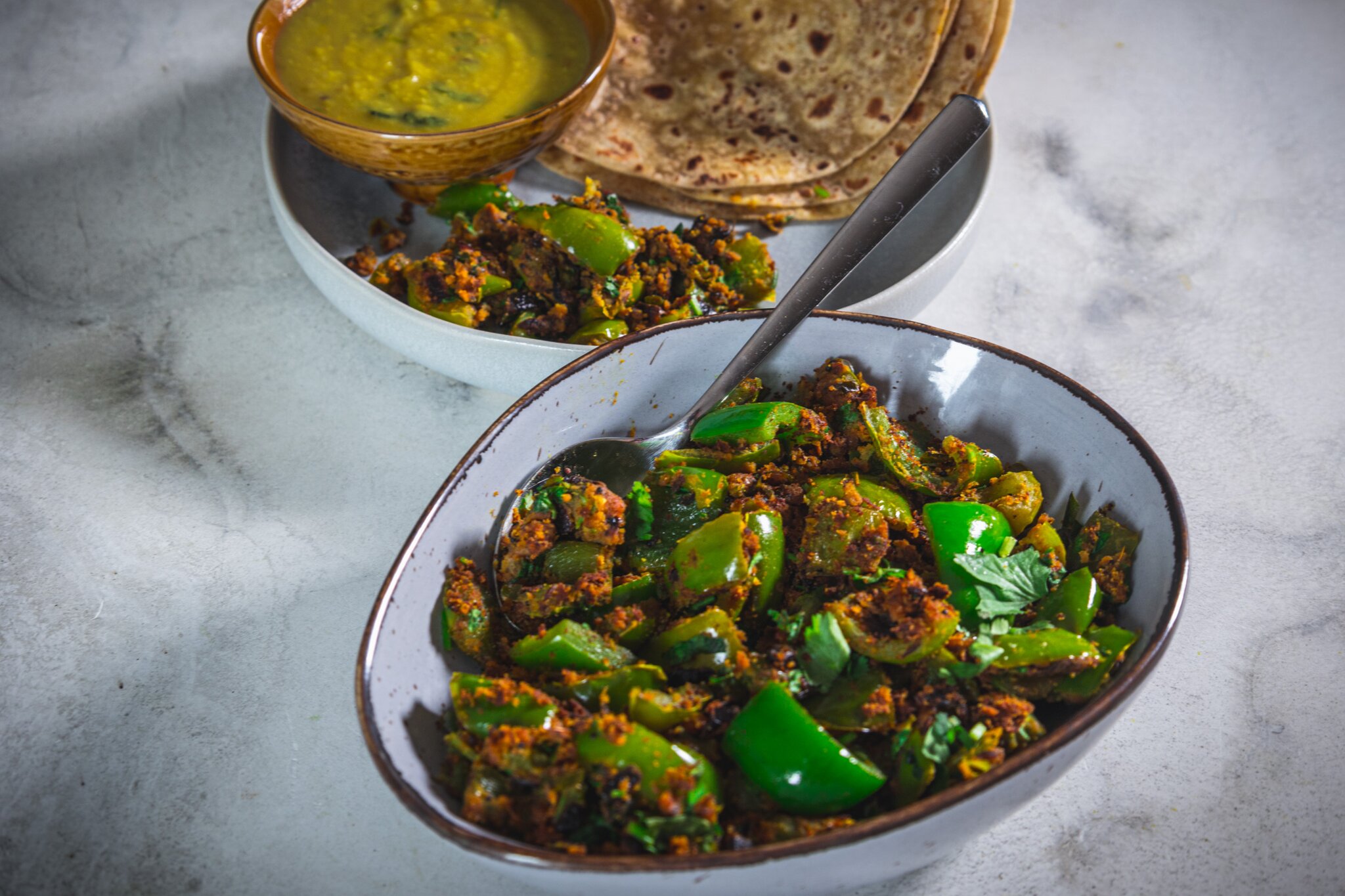 HEUTE MAL INDISCH:FOOD-BLOG MIT INDISCHEN REZEPTEN: Shimla Mirch Besan ...