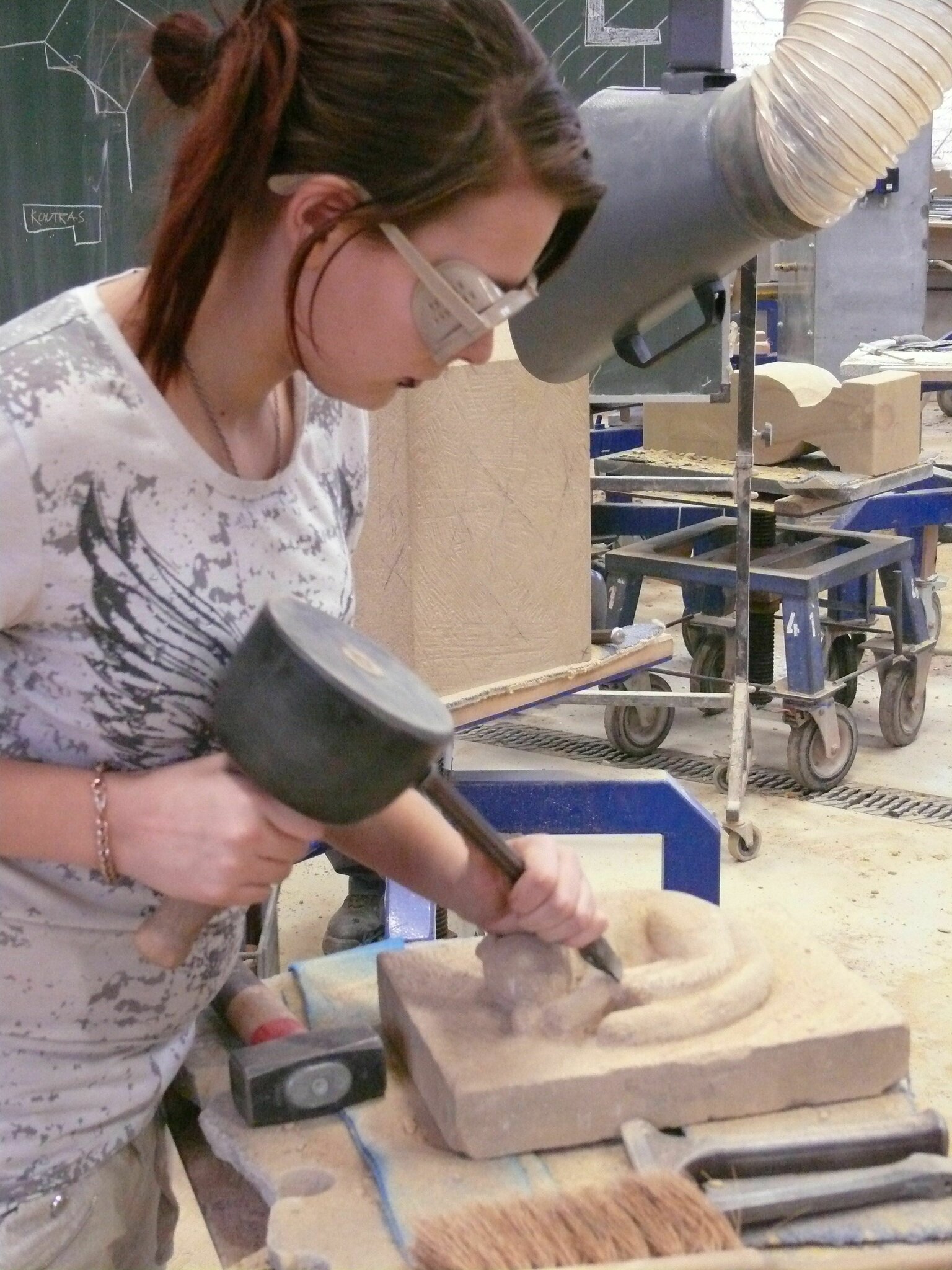 MHK bietet Workshops an: Einblicke ins Steinmetz-Handwerk - Kaiserslautern