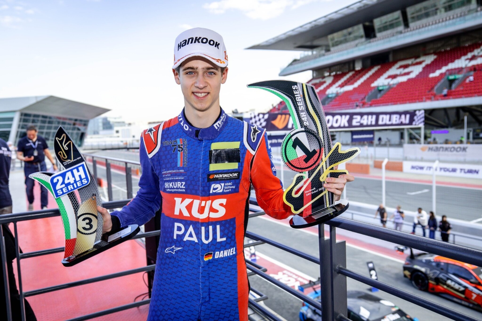 Motorsport: Porsche-Pilot Daniel Gregor fährt beim 24-Stunden-Renndebüt ...