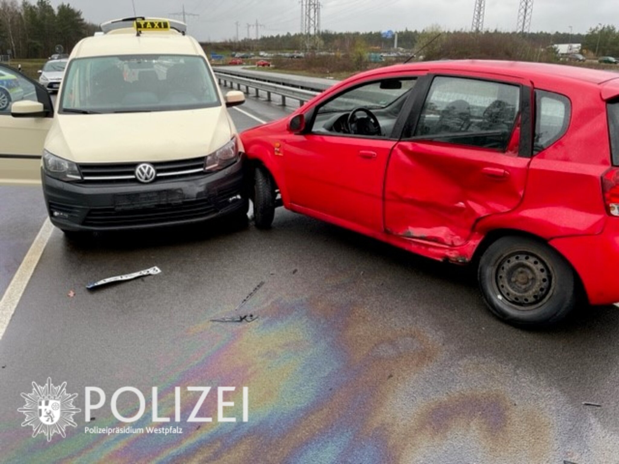 Vollsperrung aufgrund Verkehrsunfall bei Kaiserslautern - Kaiserslautern
