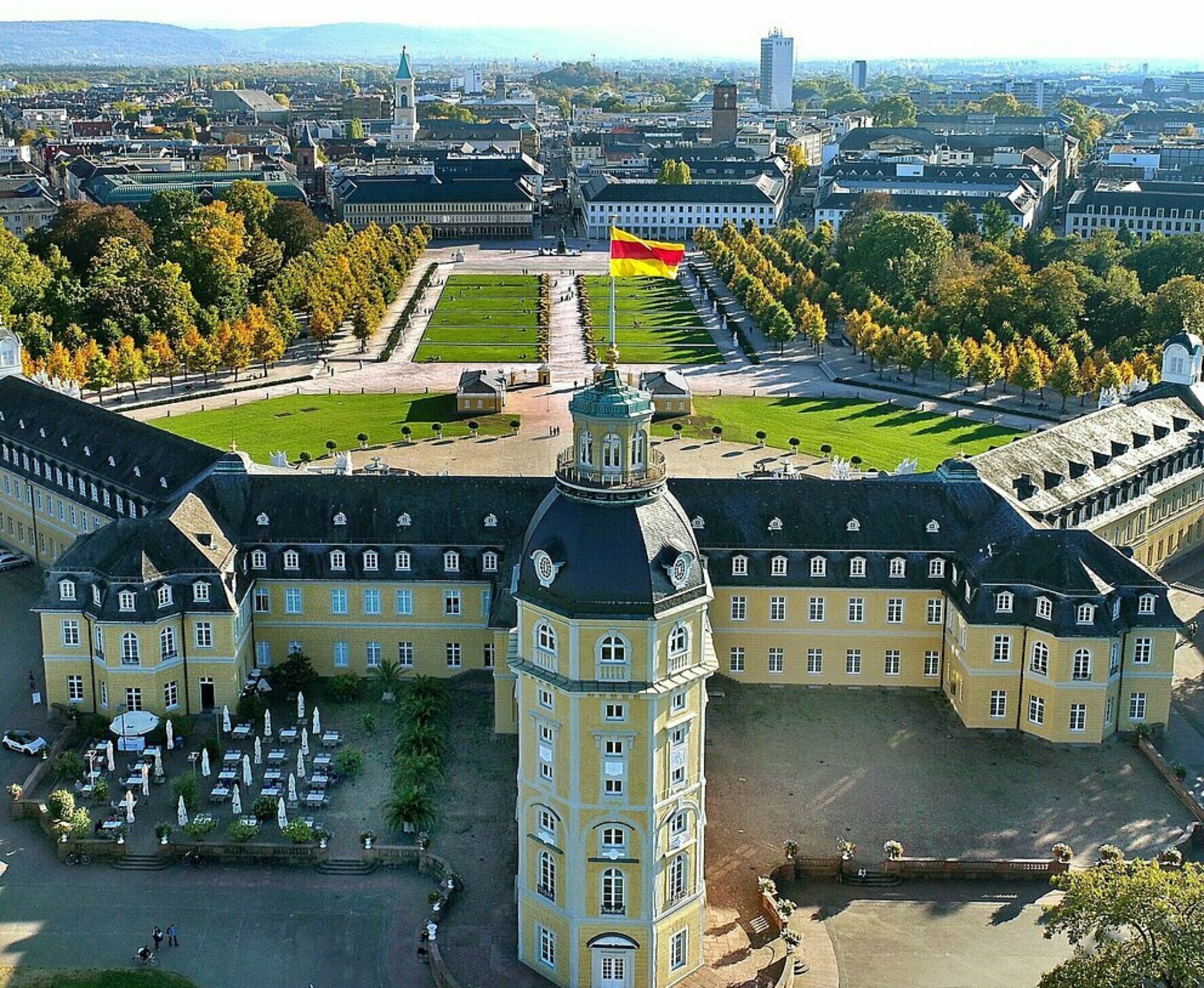 Fotos werden in Karlsruhe gemacht: Georeferenzierte Panoramaaufnahmen ...