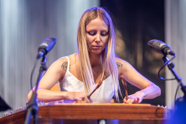 Valentina Batura: Rock, Jazz und Klassik auf Zymbal - Mannheim