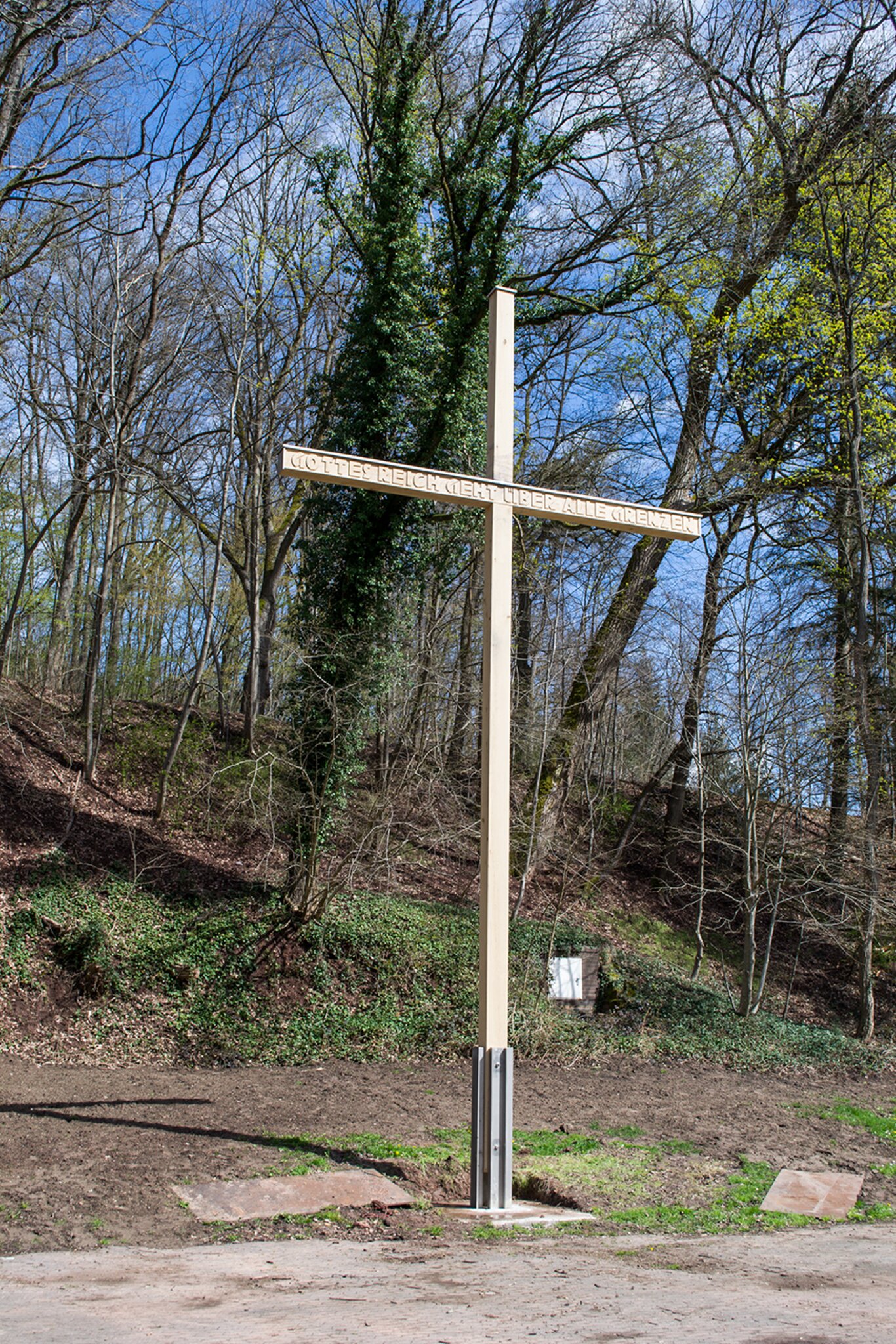 Pirmasenser Friedenskreuz feierlich eingeweiht: Sichtbares Bekenntnis zu Versöhnung und ...