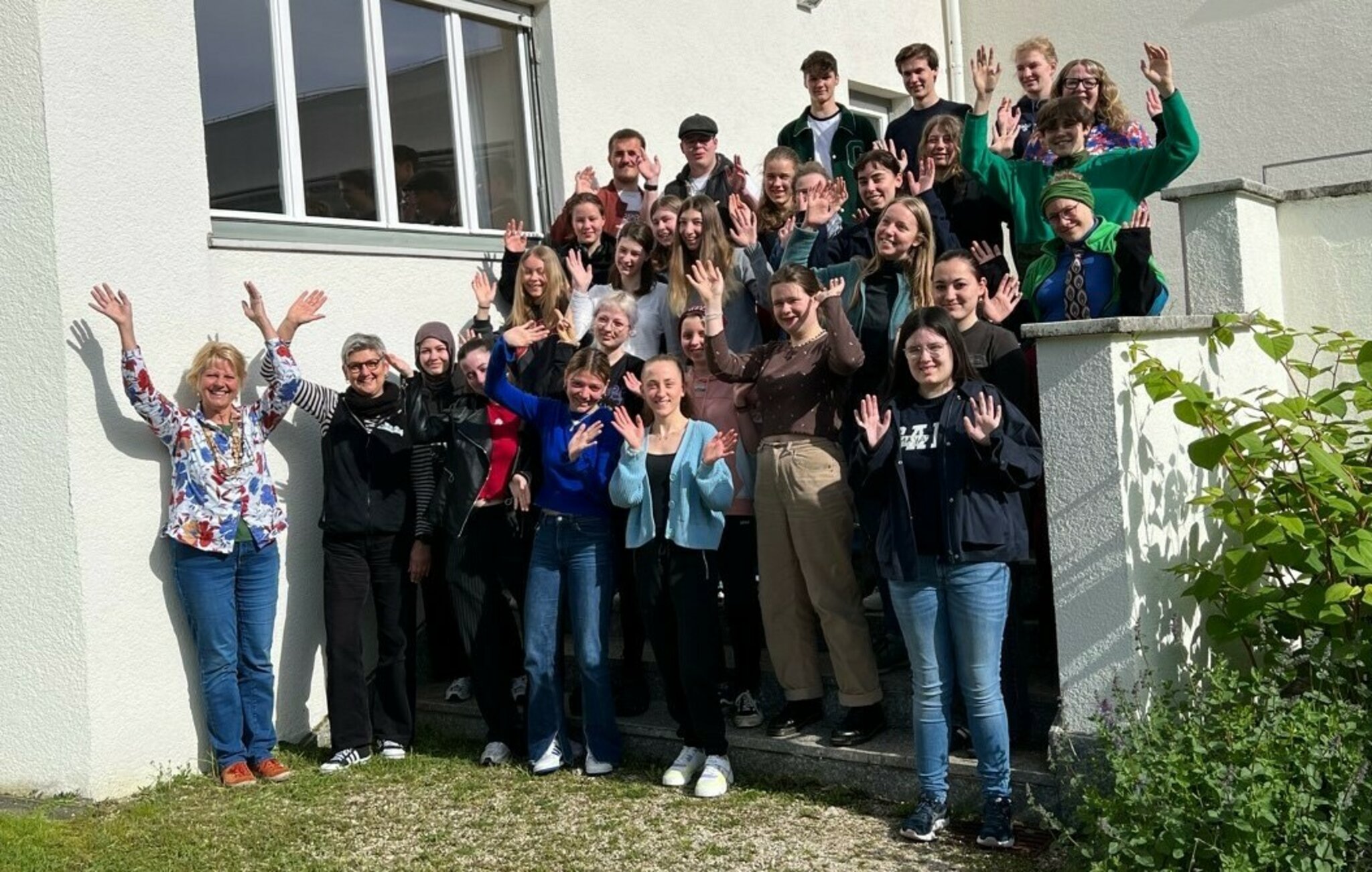 HBG bei UNESCO-Treffen in Bad Urach: Friedenstauben in Kriegszeiten ...
