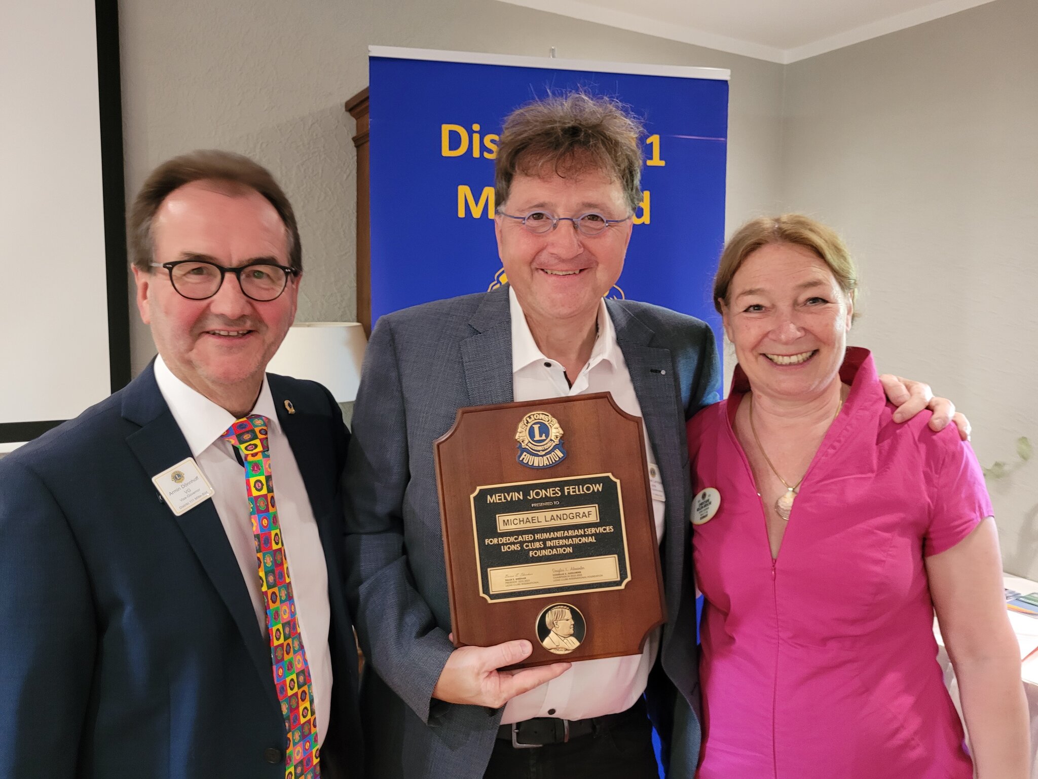 Michael Landgraf erhält den Melvin-Jones-Award - Stadtanzeiger Neustadt