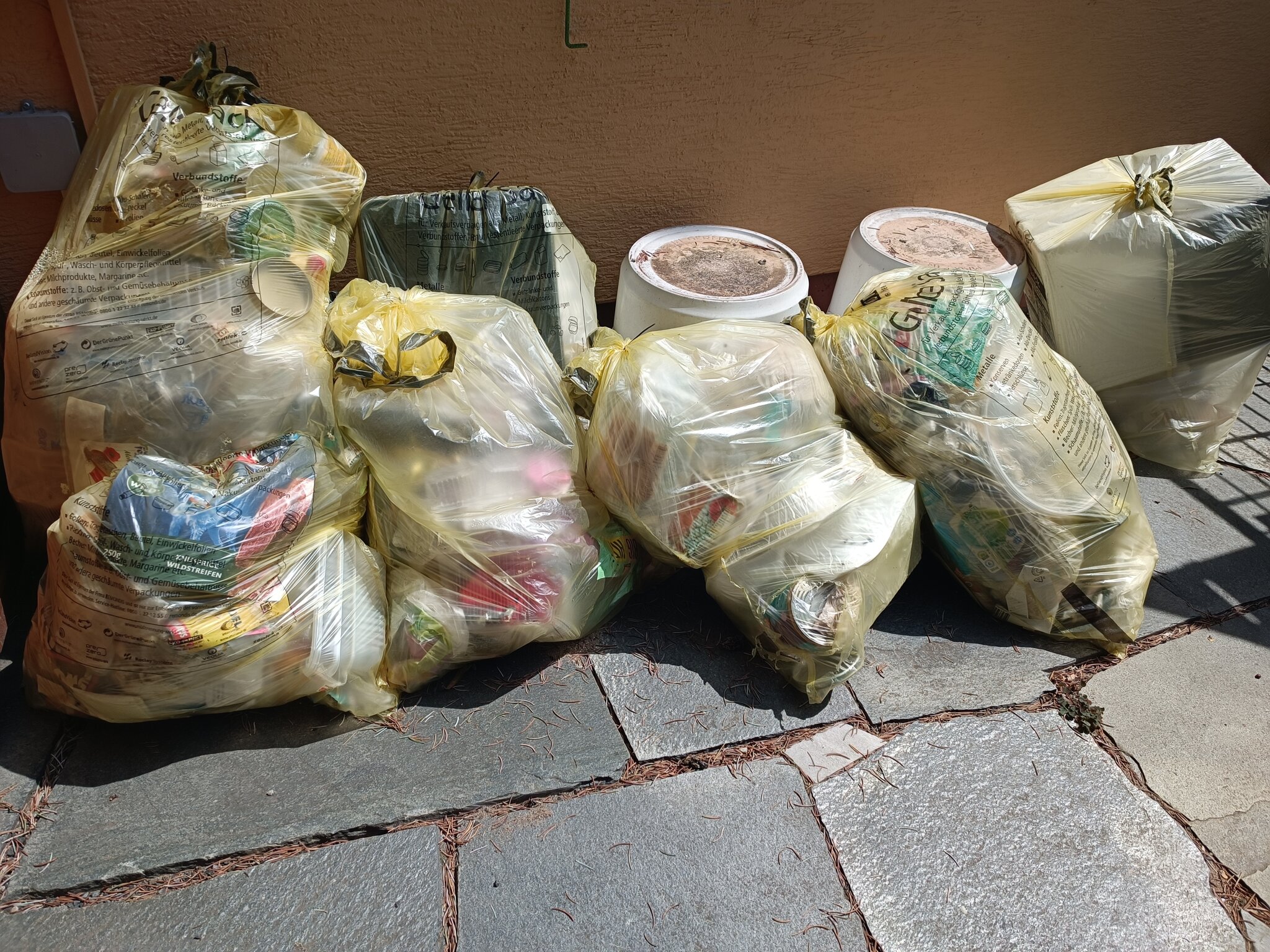 Kreis fordert vom Dualem System: Bessere gelbe Säcke und mehr gelbe ...