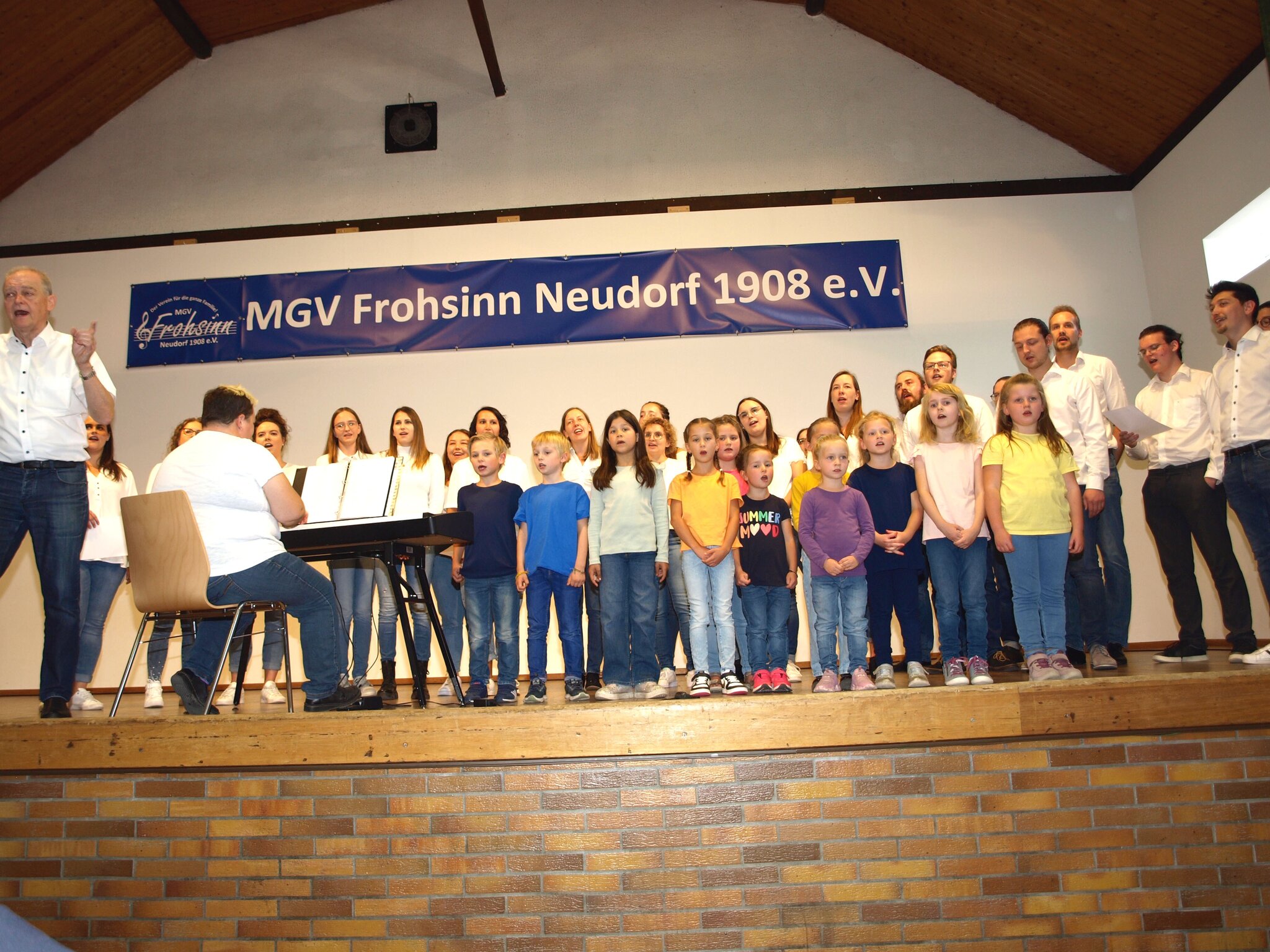 Zwei Mal Rekordzahl von 75 Jahren:: Mehr als 100 Ehrungen beim Frohsinn ...