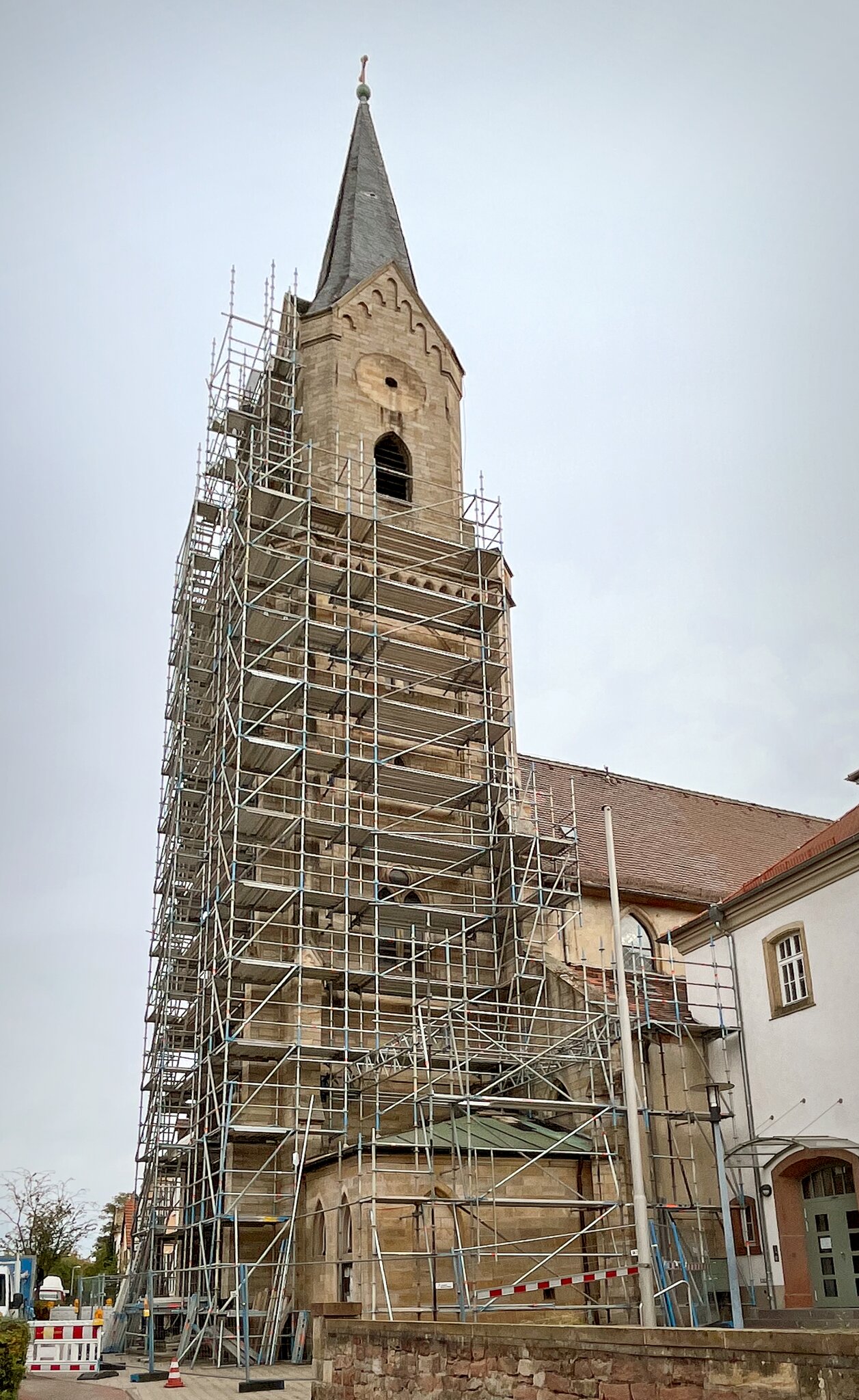 Kirchturm Sanierung: Sanierung der Katholischen Kirche in Germersheim - Germersheim