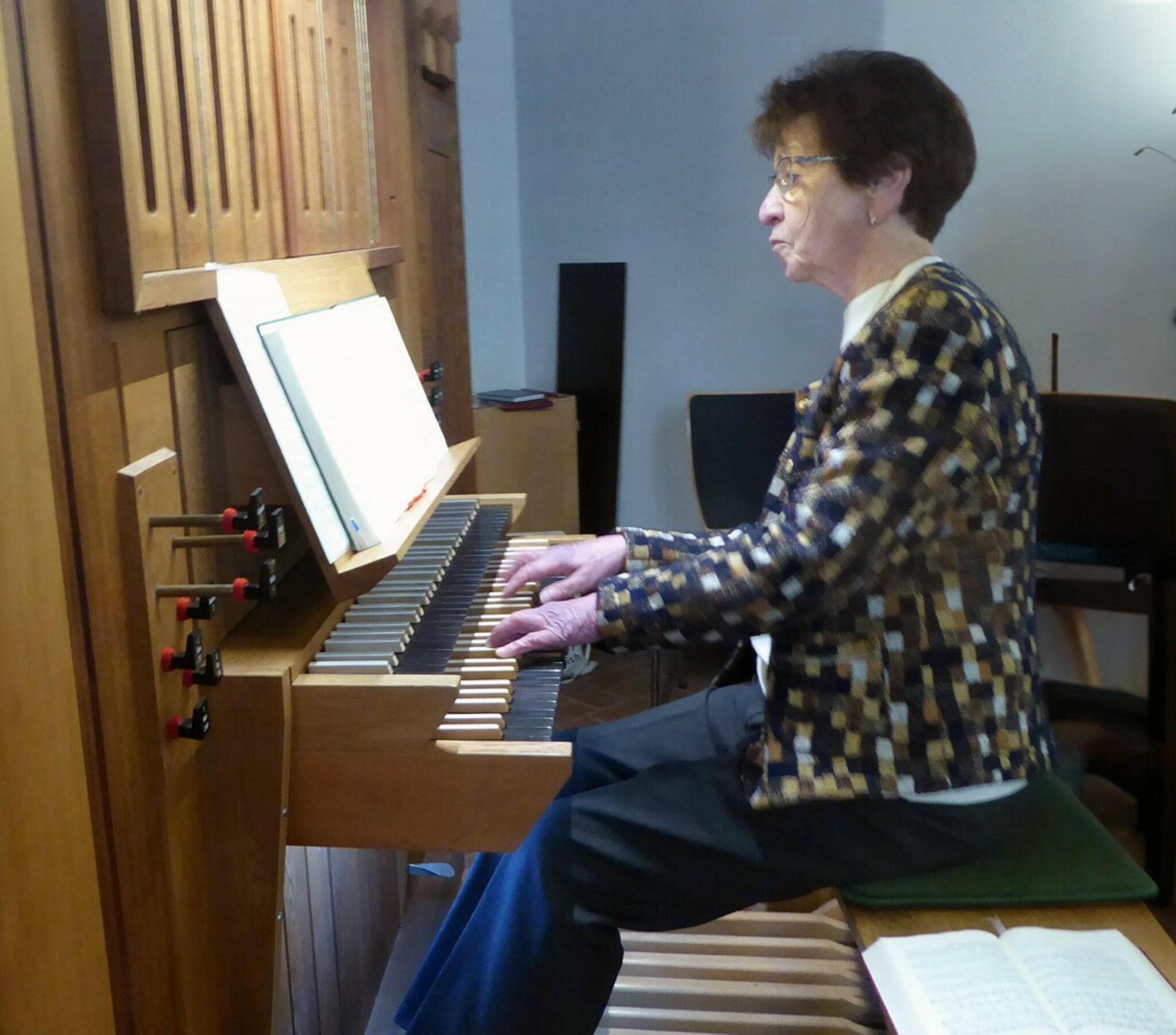Luise Friebel ist seit 60 Jahren Organistin: Fünf Mark aus dem ...
