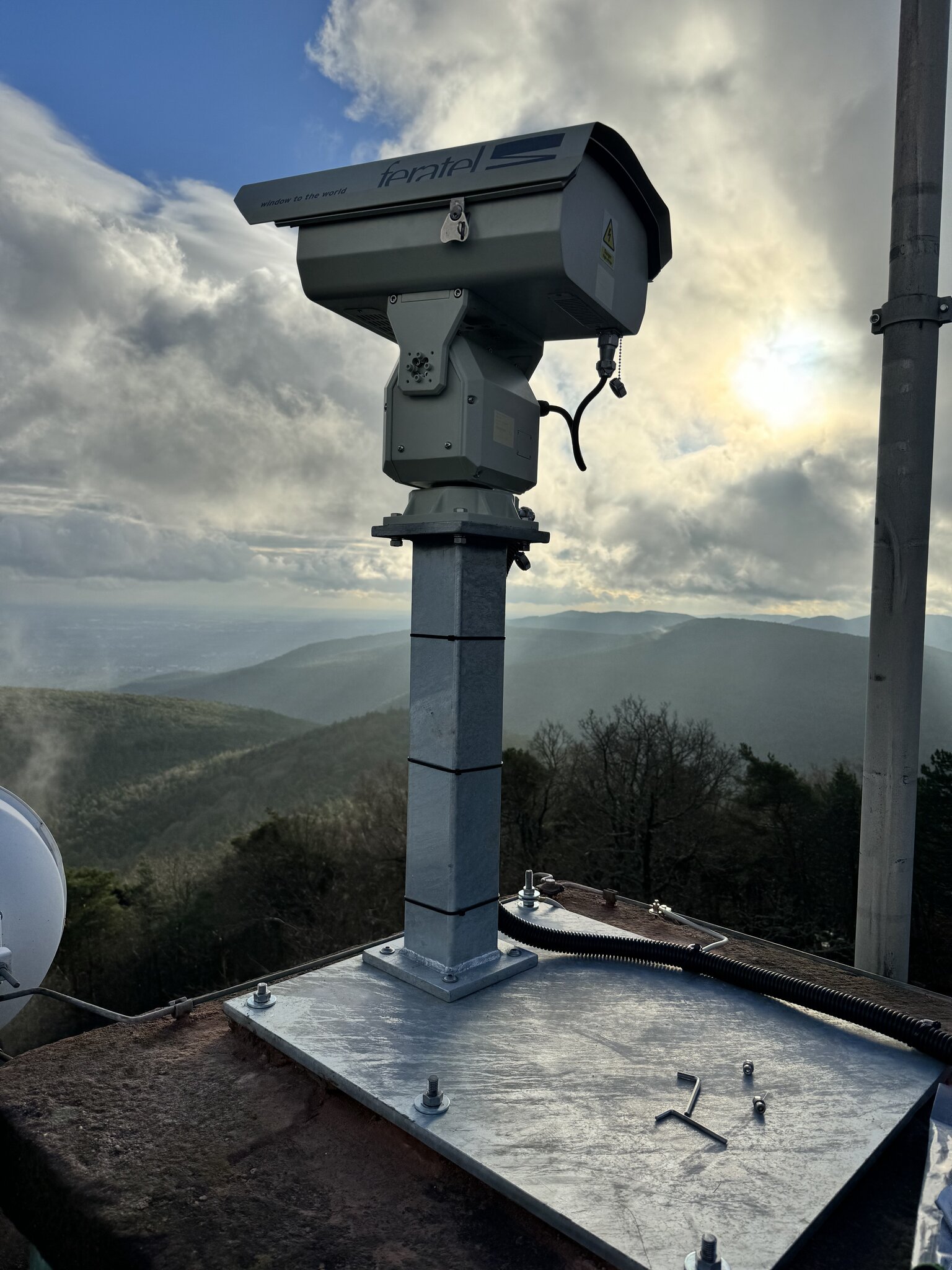Kalmit-Panorama live: Erste Feratel Webcam in der Pfalz - Maikammer
