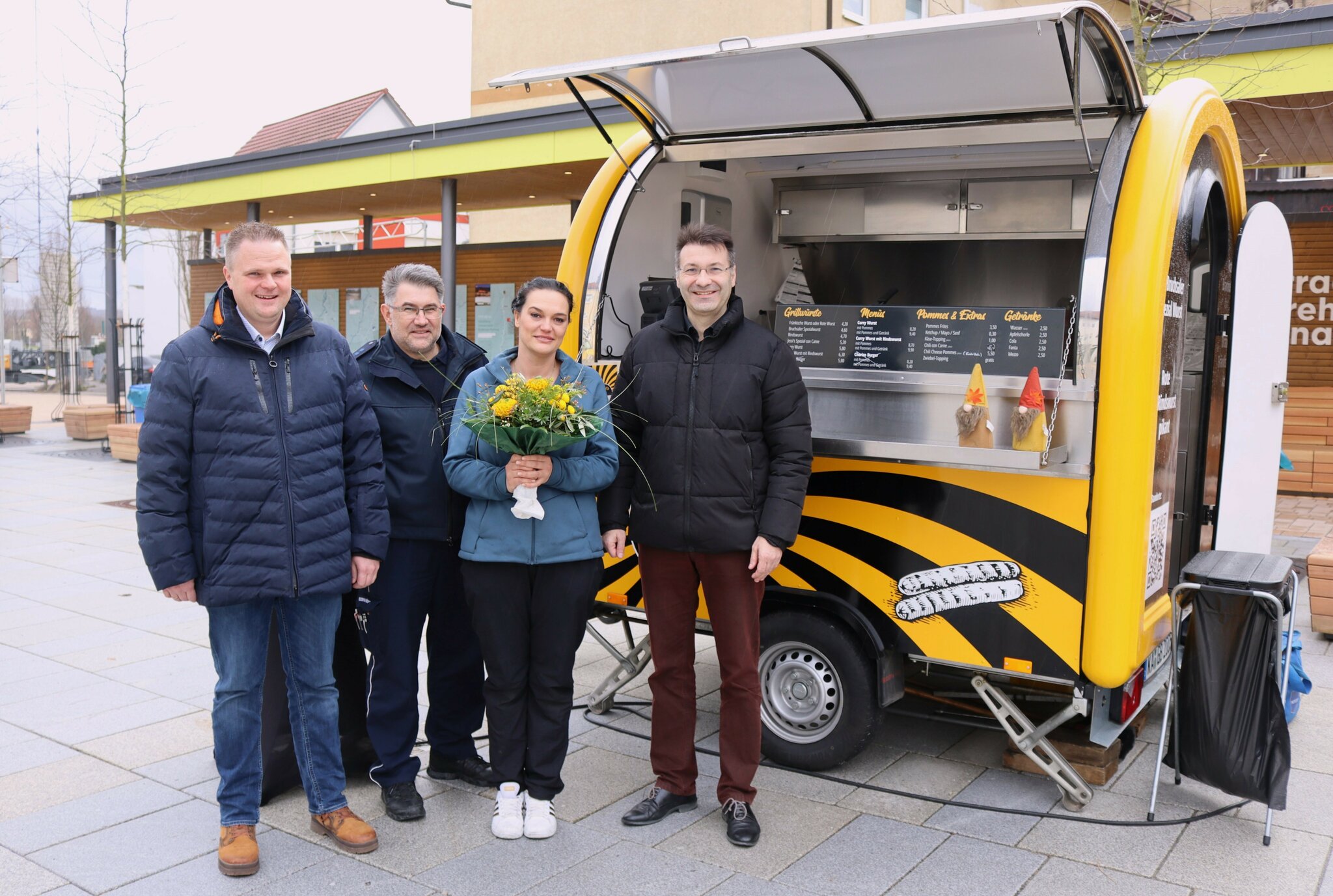 Imbissspezialitäten auf dem Rathausplatz - Kronau