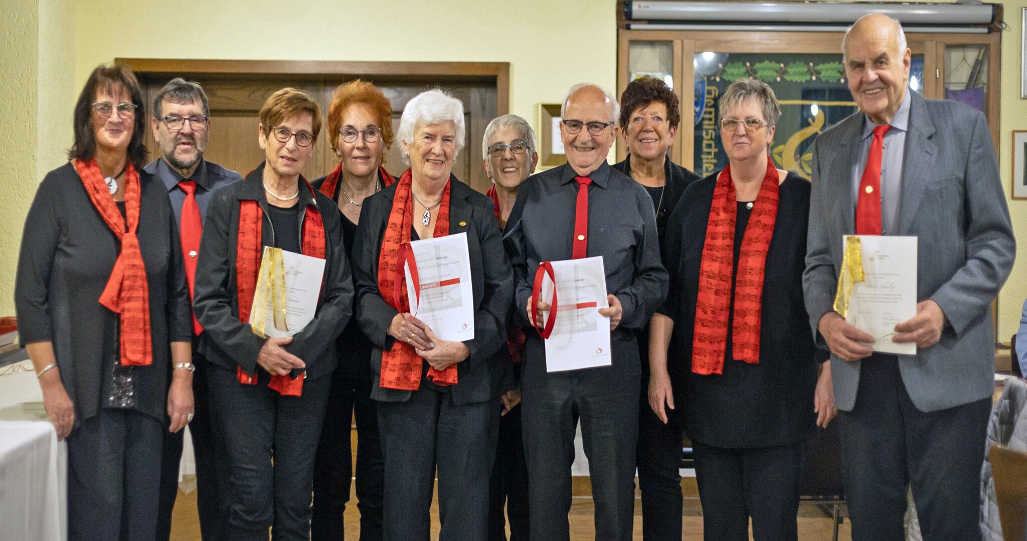 Gemischter Chor und Frauenchor Schrollbach: Ehrungen für langjährige ...
