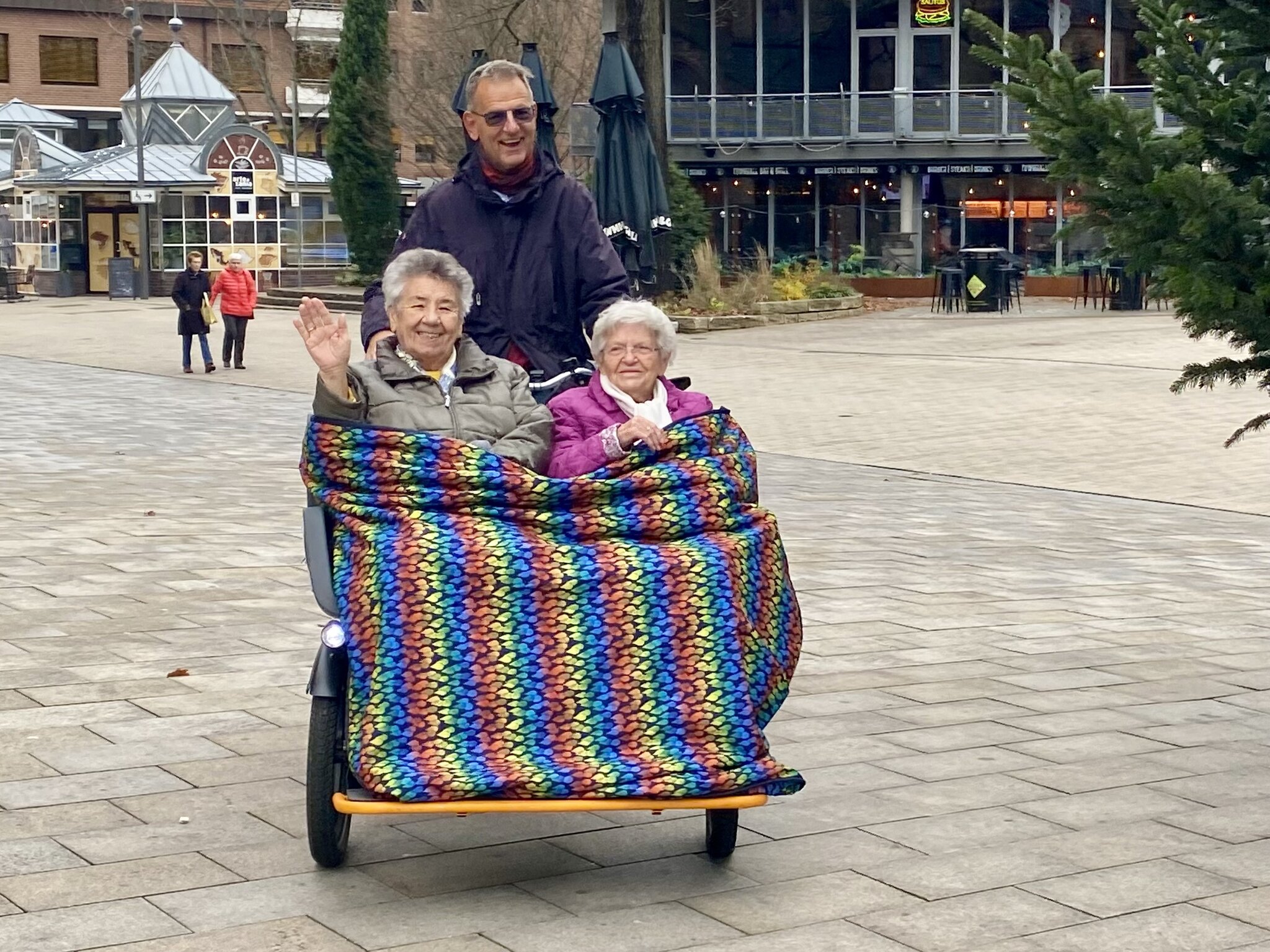Viernheimer e-Rikscha erwacht aus dem Winterschlaf - Fahrten mit „e ...