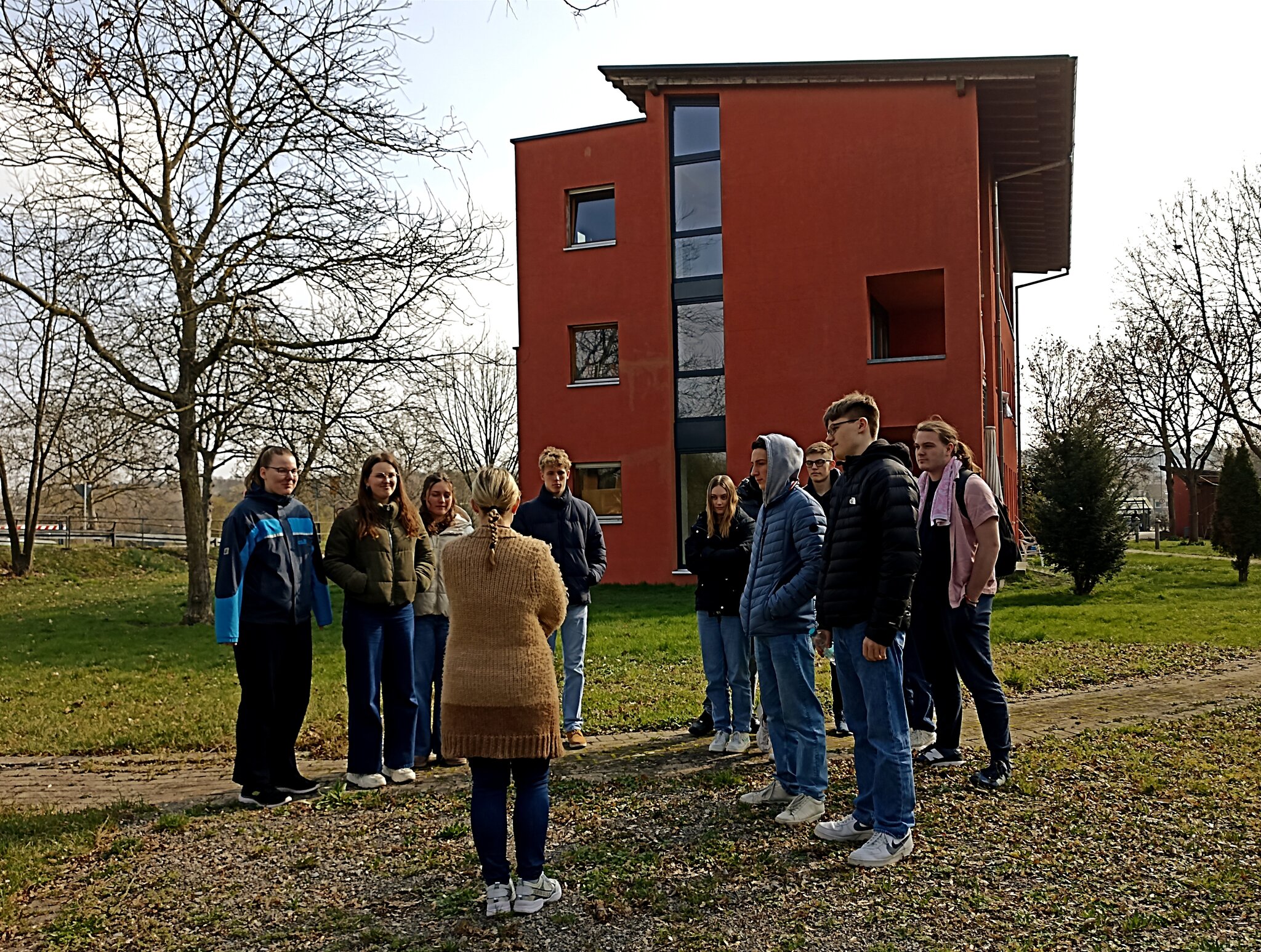HBG besucht Itzelhaus/Hoher Spendenbedarf: Wie eine herzliche ...