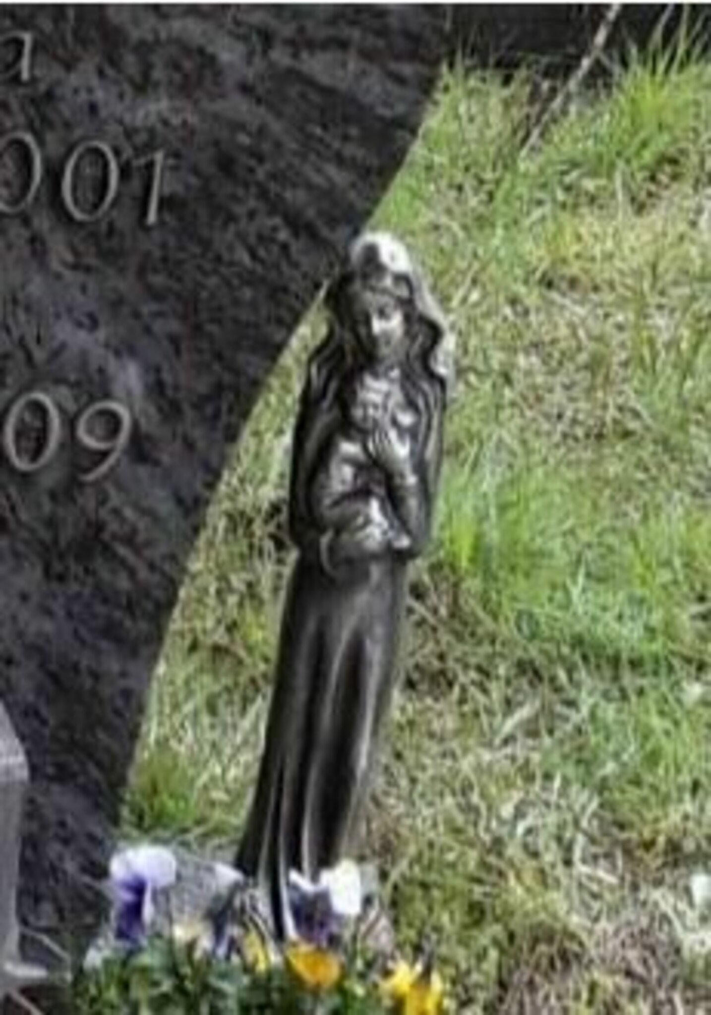 Grabfigur auf dem Waldfriedhof gestohlen - Wer kann Hinweise geben? - Wochenblatt Pirmasens