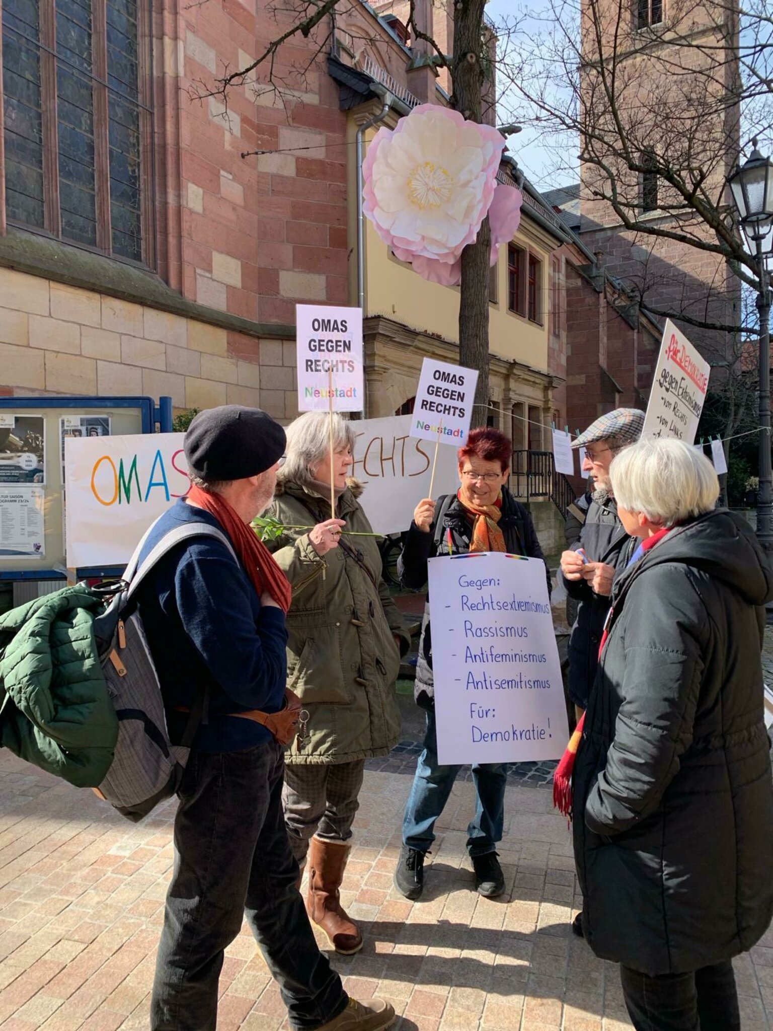 Auszeichnung: Aachener Friedenspreis 2024 für die Omas gegen Rechts - Neustadt/Weinstraße