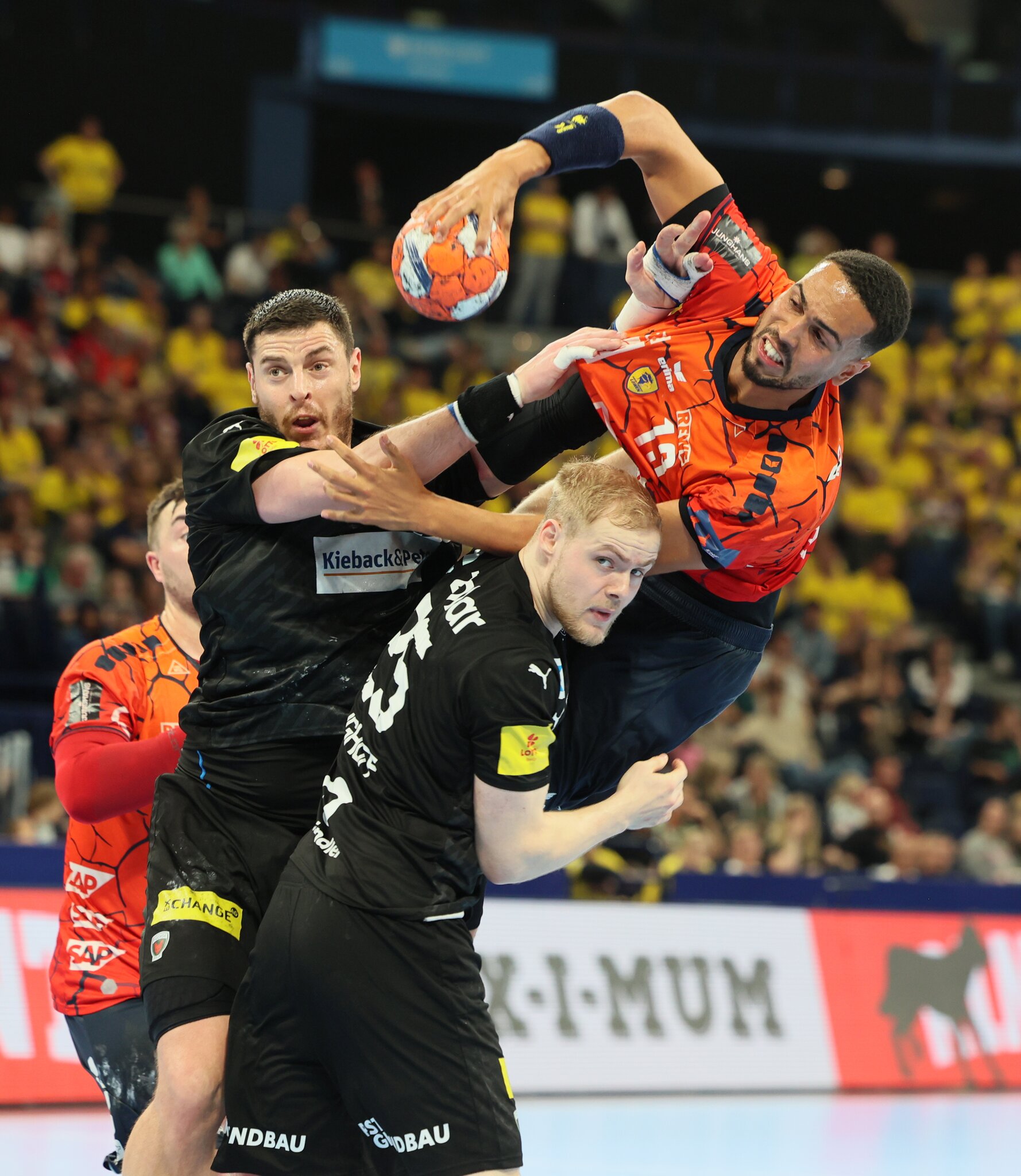 Handball: Berlin steht den Rhein-Neckar Löwen gleich zweimal im Weg ...