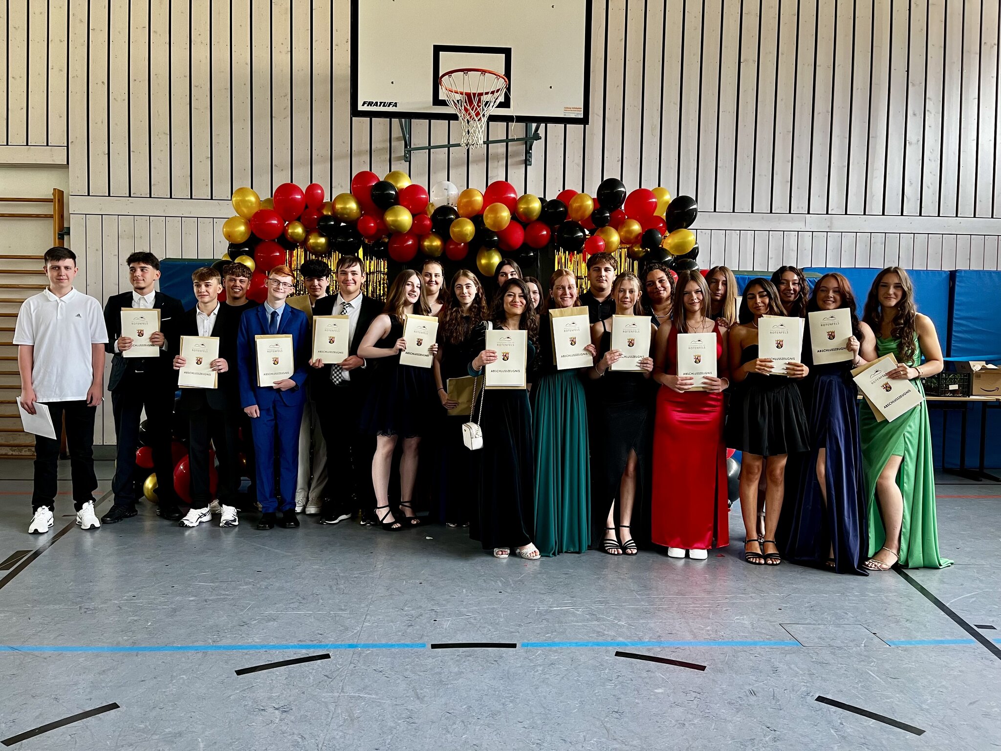 Realschule plus am Rotenfels: Abschlussfeier von 109 Schulabgängern ...
