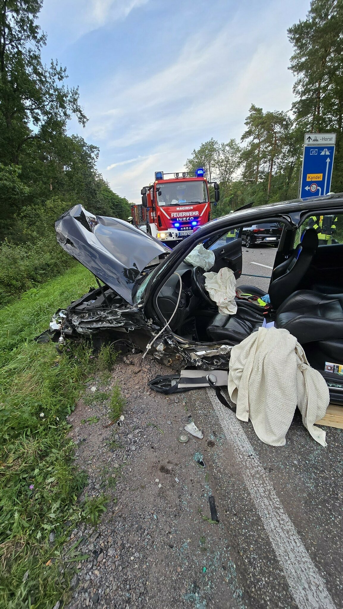 Hubschrauber und Stau: Schwerer Unfall auf der B9 bei Kandel - Kandel