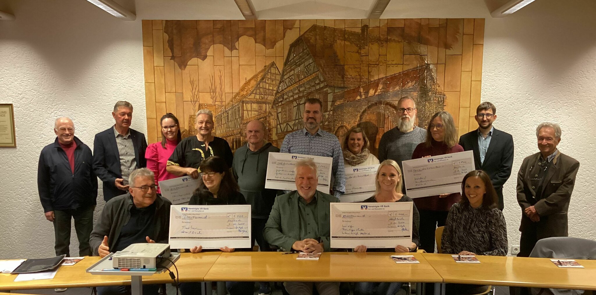 Lions Club untersützt Hasslocher Einrichtungen: Spendenübergabe des ...